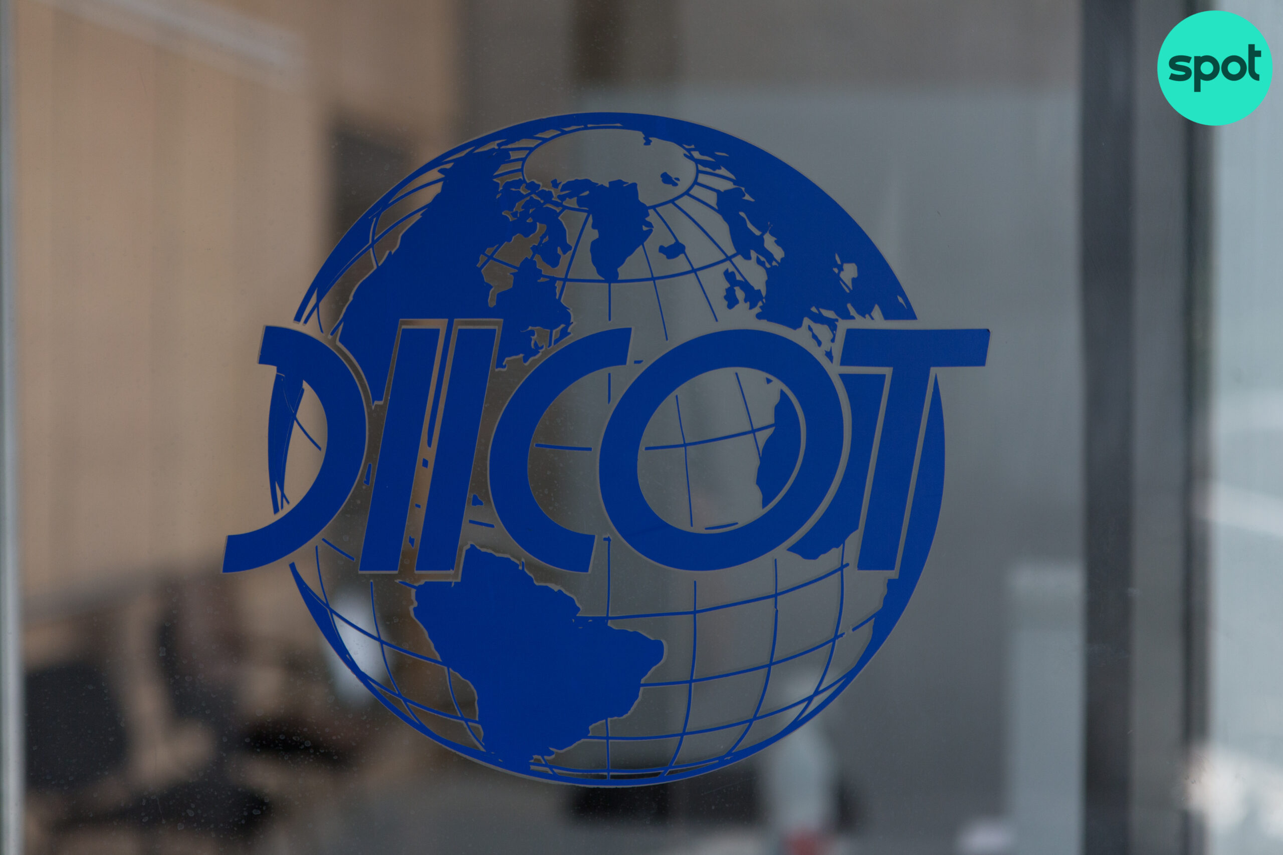 Doi suspecți de trădare au fost arestați. Patru, sub control judiciar ...