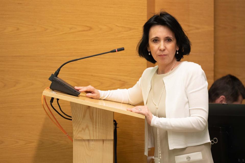 Merită să fii director în administrația Firea (III)?: Cât câștigă șefa ...