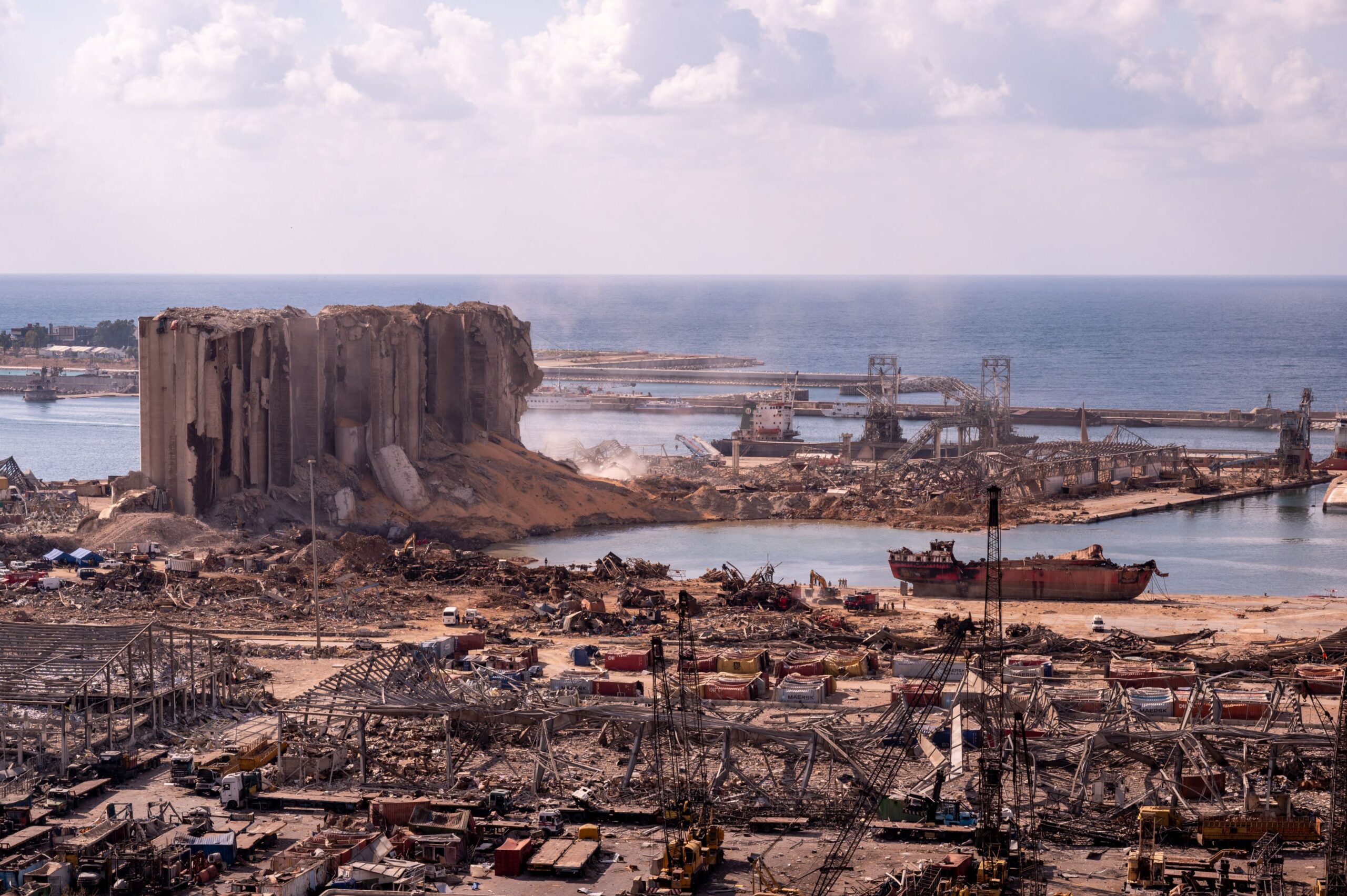 Oficialii din Liban au fost avertizaţi în iulie cu privire la riscurile ...