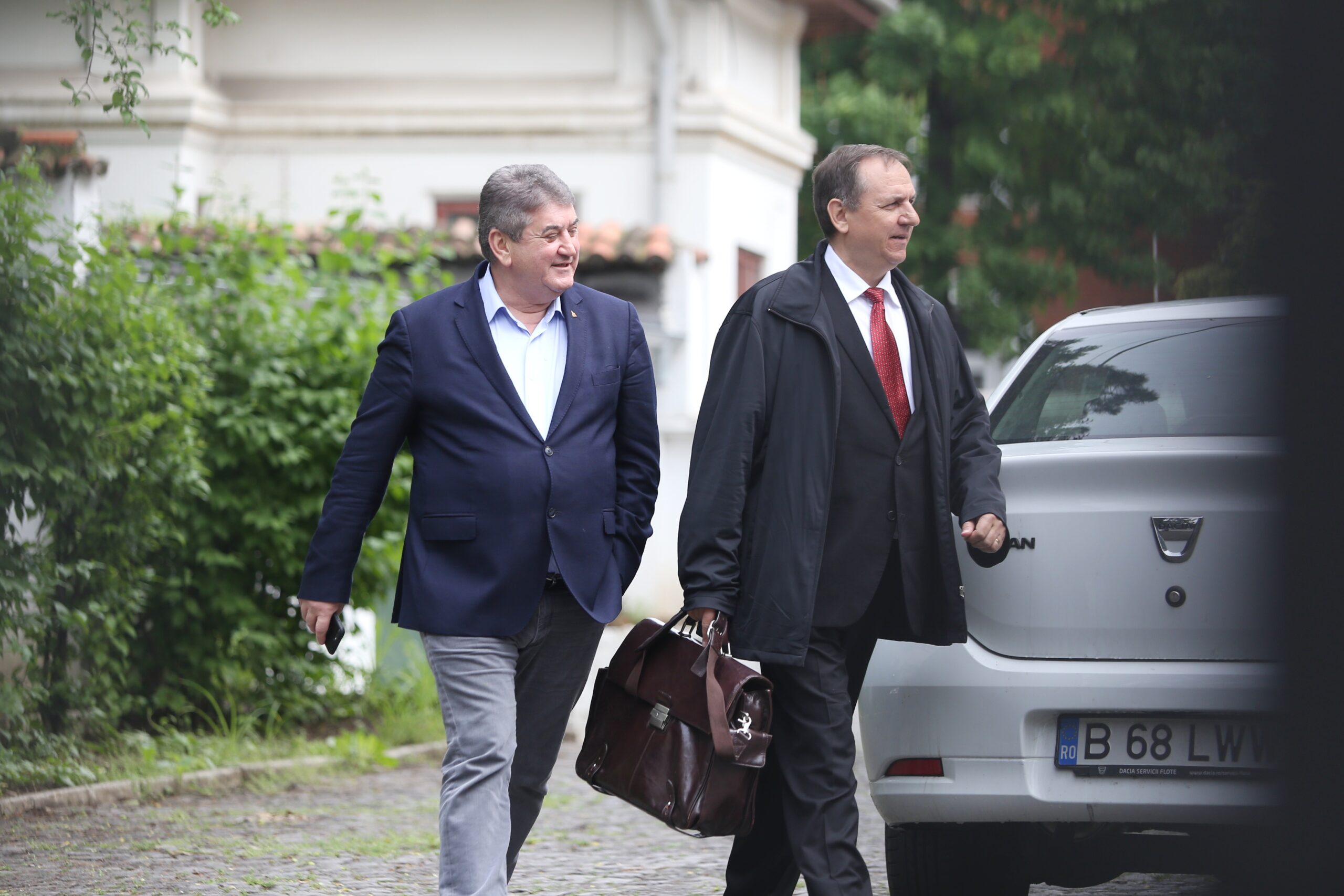 Gabriel Oprea, achitat definitiv în dosarul mașinii de lux de la DIPI ...