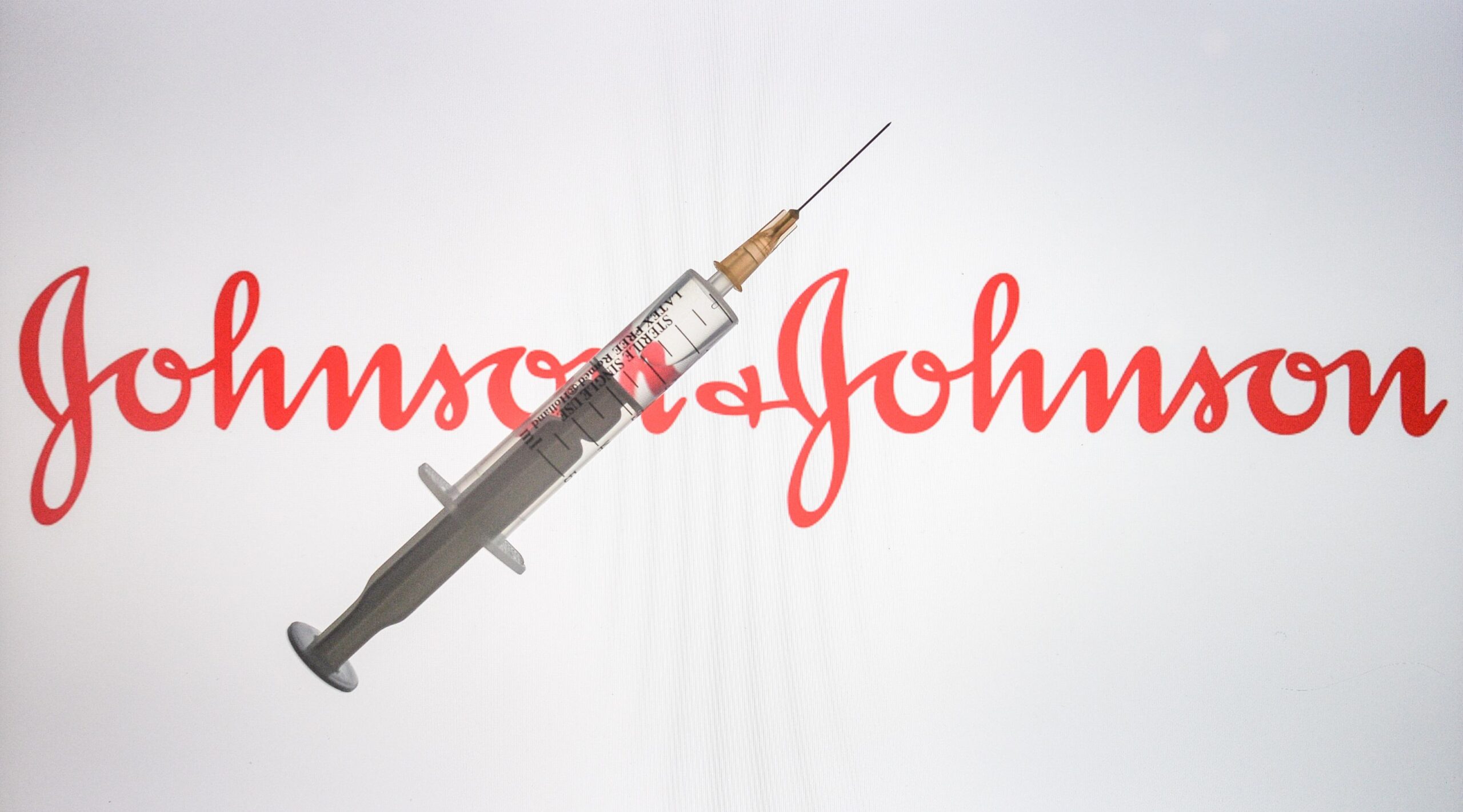 Johnson & Johnson, la un pas să-și lanseze vaccinul împotriva COVID ...