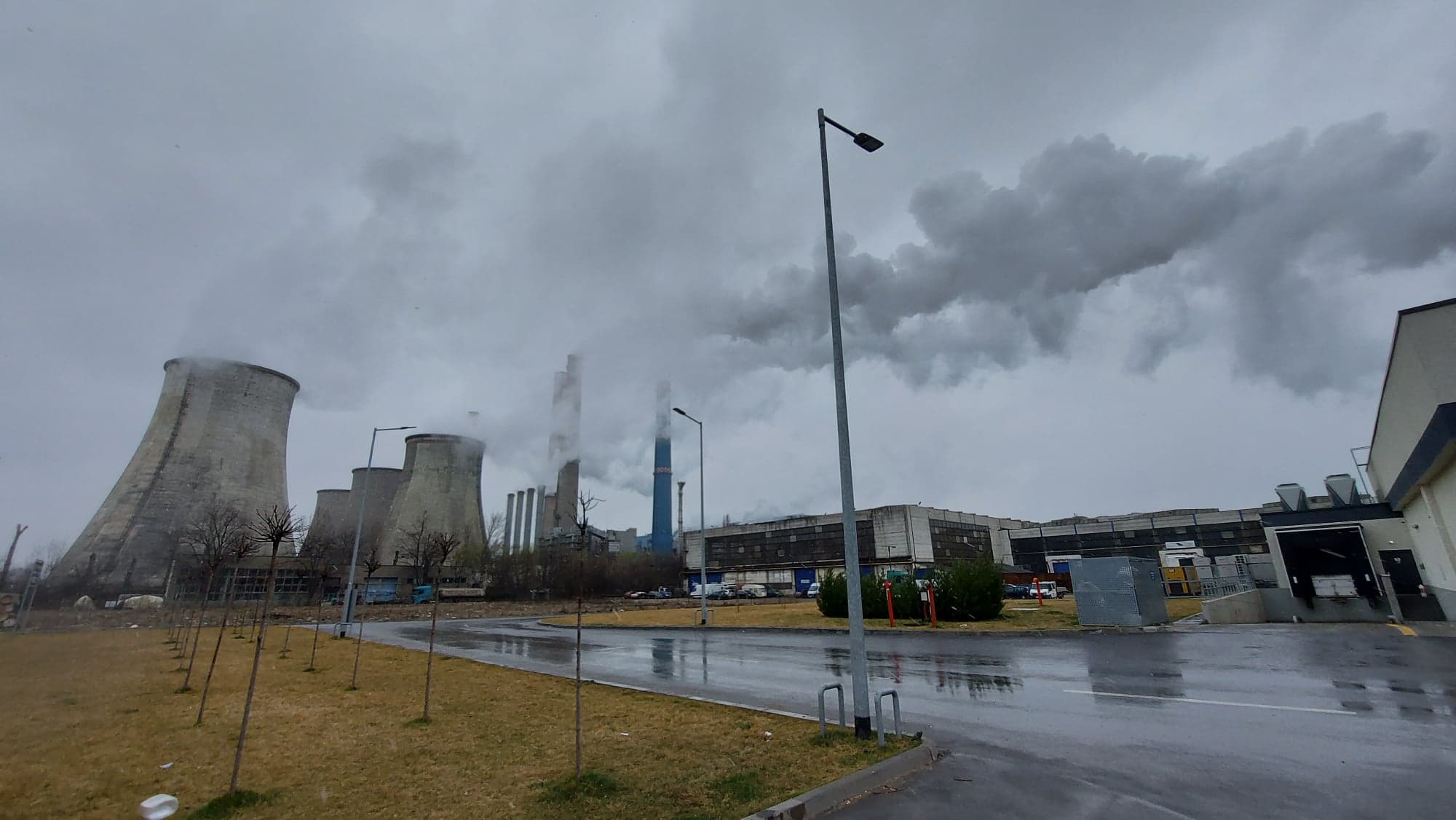 Sectoarele 2 și 3 rămân fără apă caldă și căldură din cauza unei avarii ...