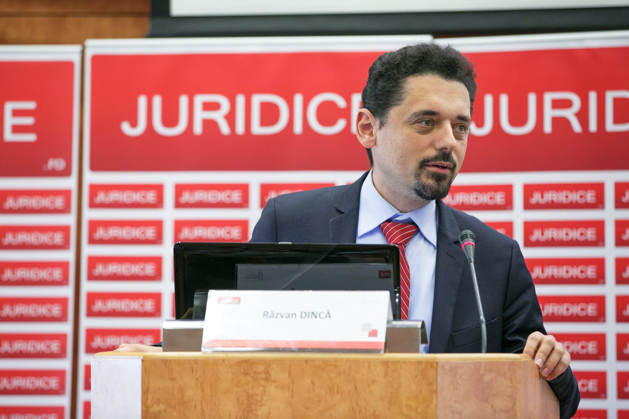 Un condamnat definitiv la închisoare continuă să predea la Drept. Cum e ...