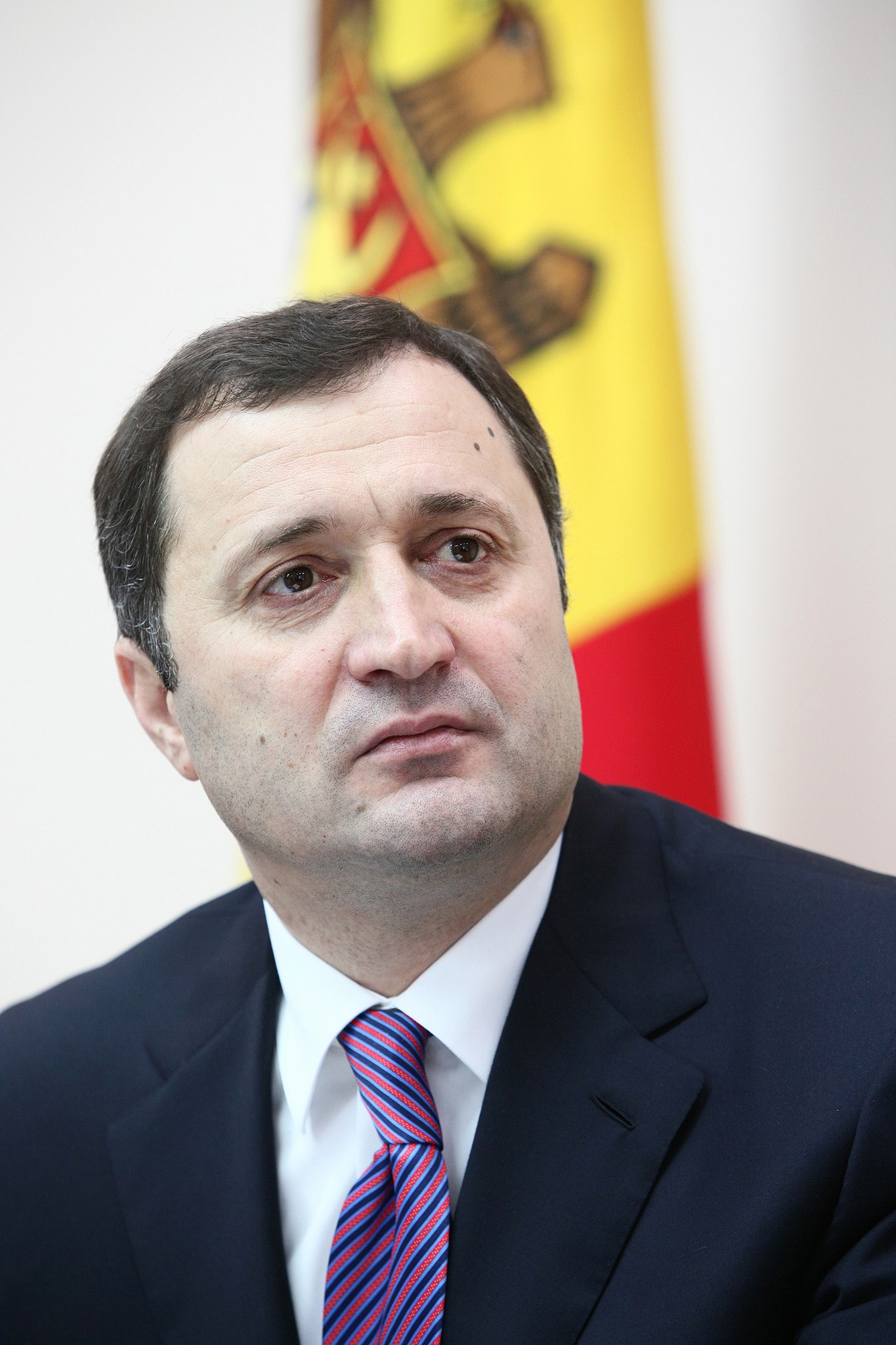 Fostul premier Vlad Filat, dat în urmărire internațională de Interpol ...