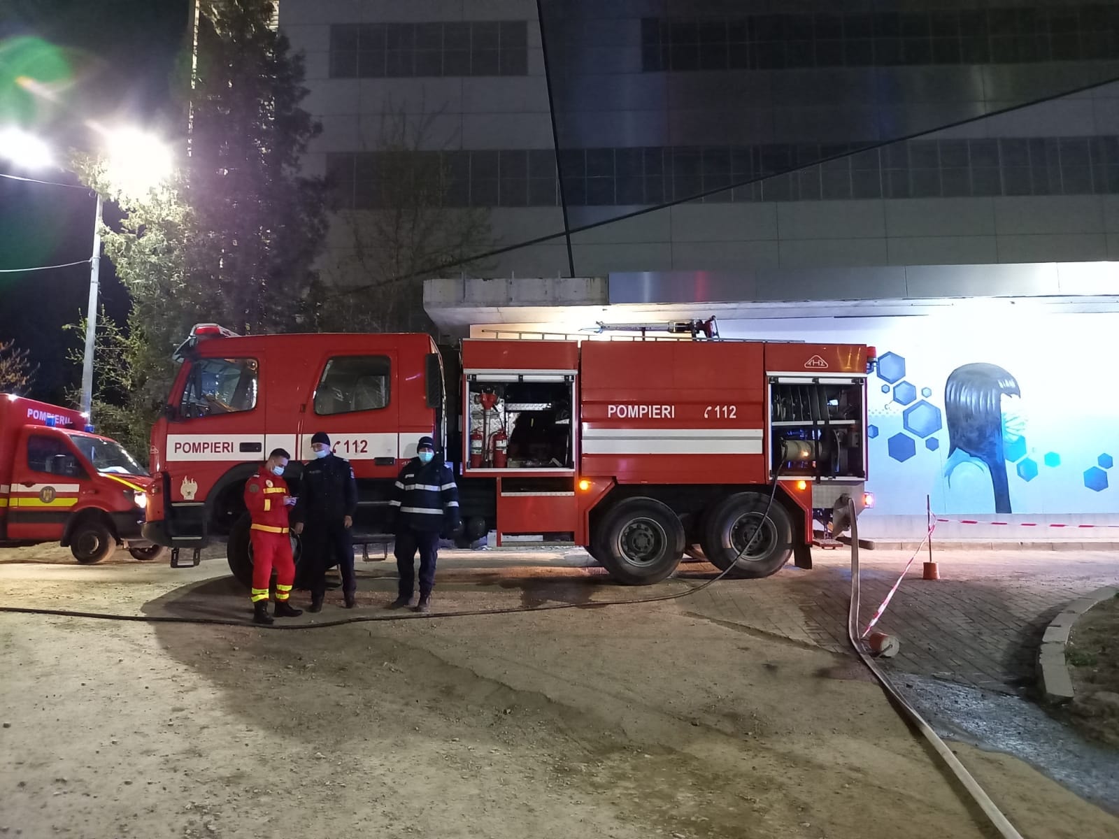 Incendiu într-un bloc din Constanța: Zeci de persoane au fost evacuate ...