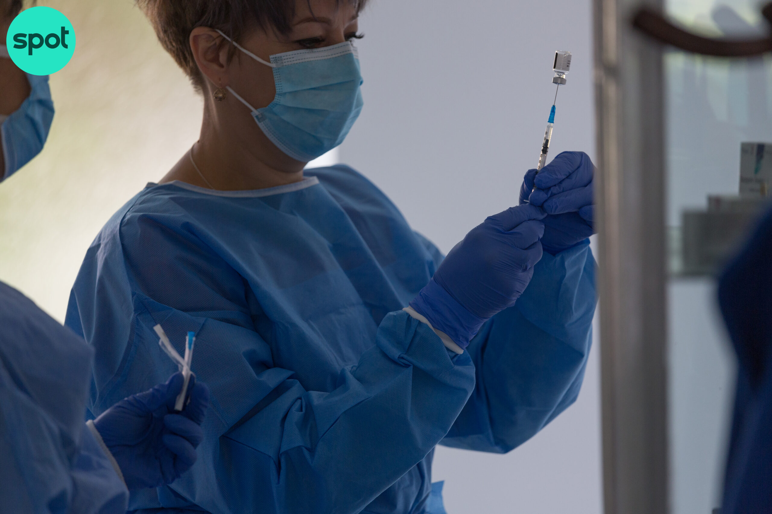 Efecte adverse la doza 3 de vaccin: Cele mai întâlnite reacții ...