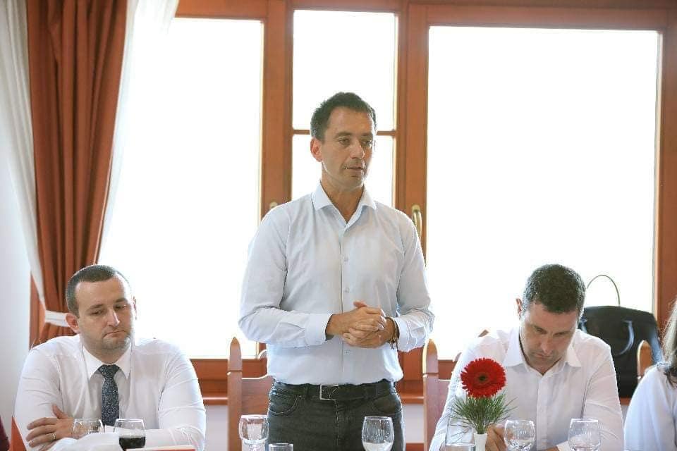 Glume la UDMR pe seama lui Nicușor Dan: Bag picioru’. Am în plan o ...