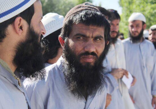 Talibanii au ajuns în Kabul. Ambasadele sunt evacuate de urgență ...