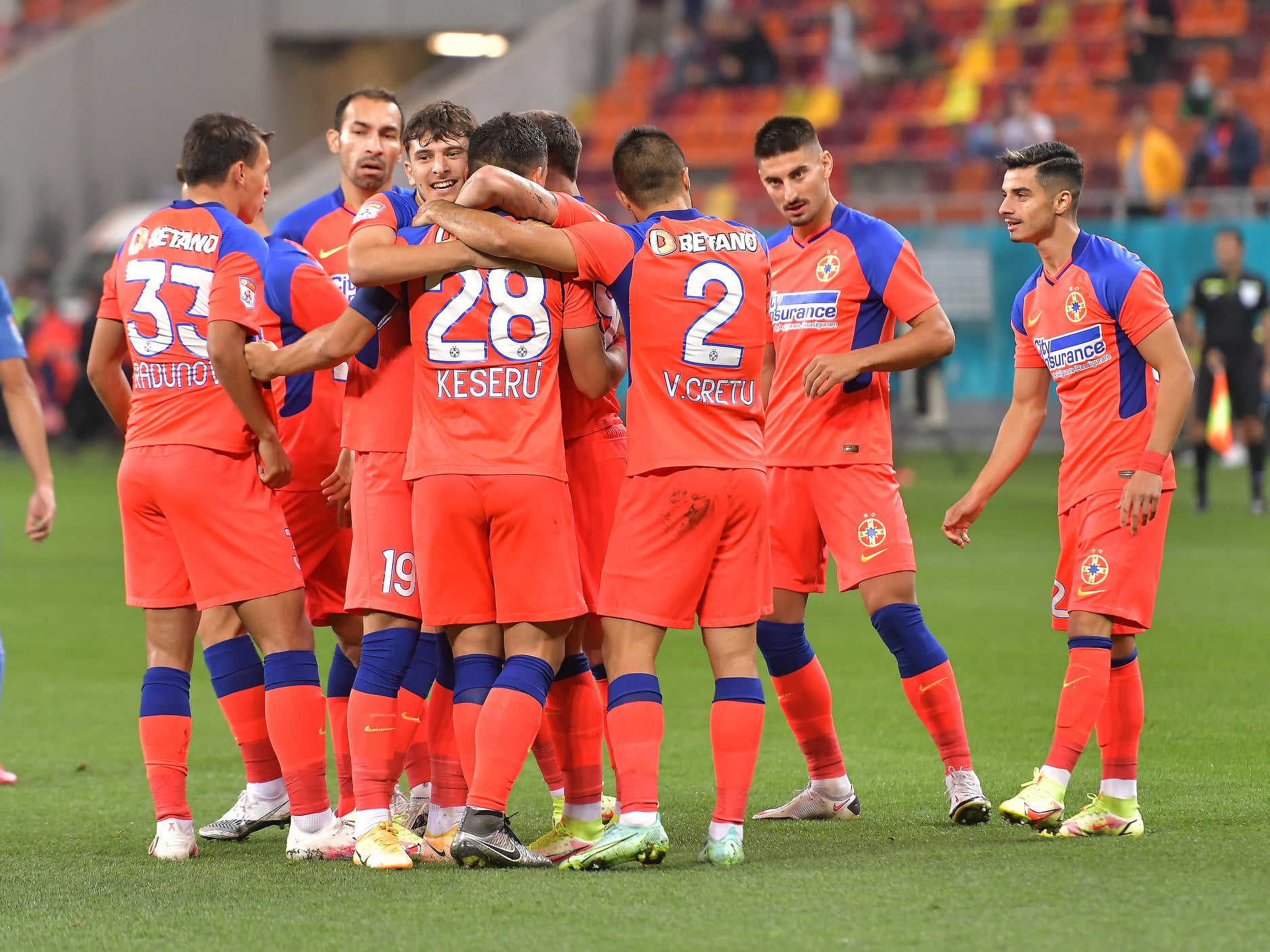 Topul celor mai mari salarii de la FCSB - spotmedia.ro