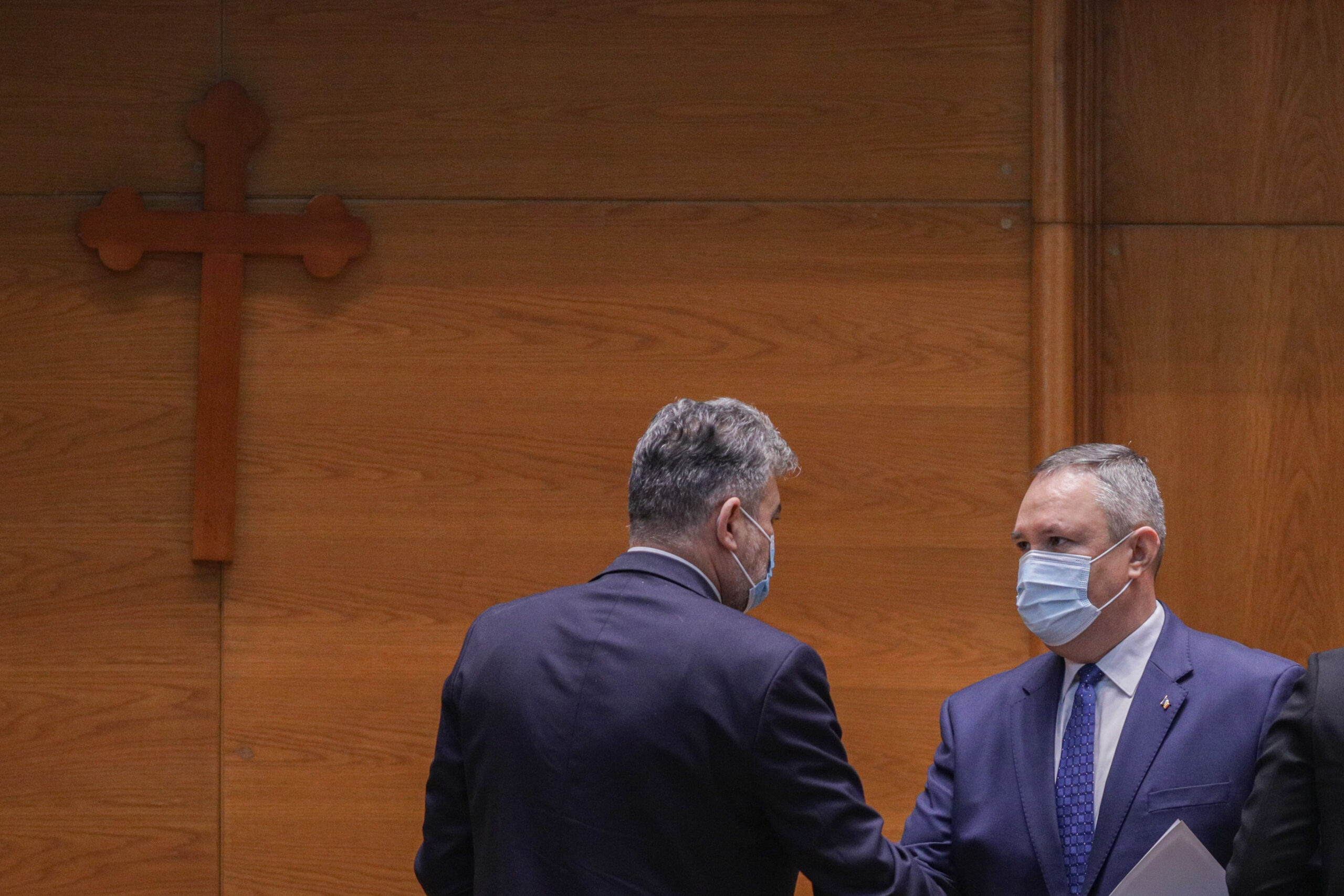 Ciolacu spune că-l lasă pe Ciucă premier și în rotația PSD, dacă face ...
