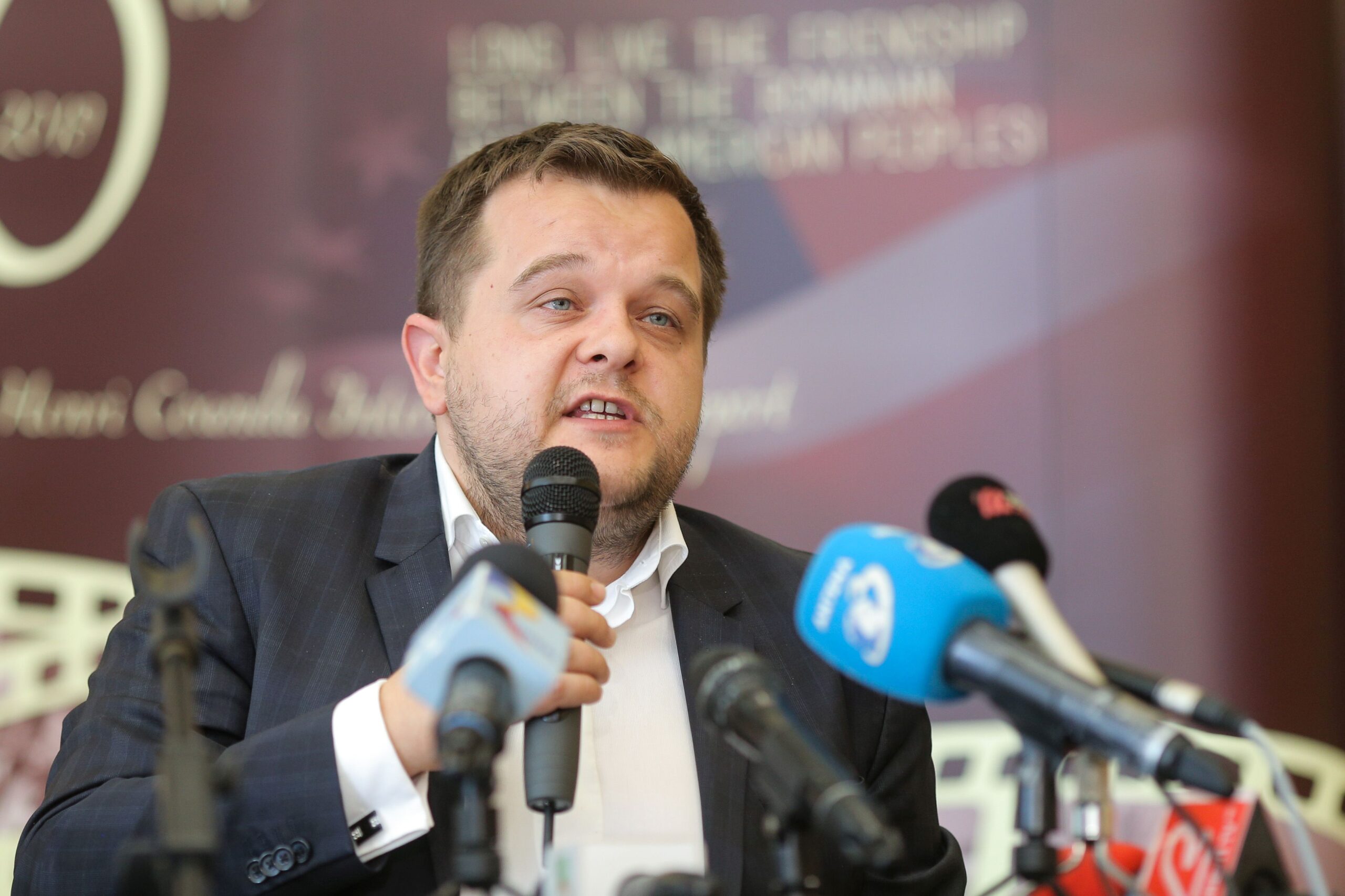 Ciucă l-a numit în Guvern pe fiul baronului PSD Buzatu şi al Gabrielei ...