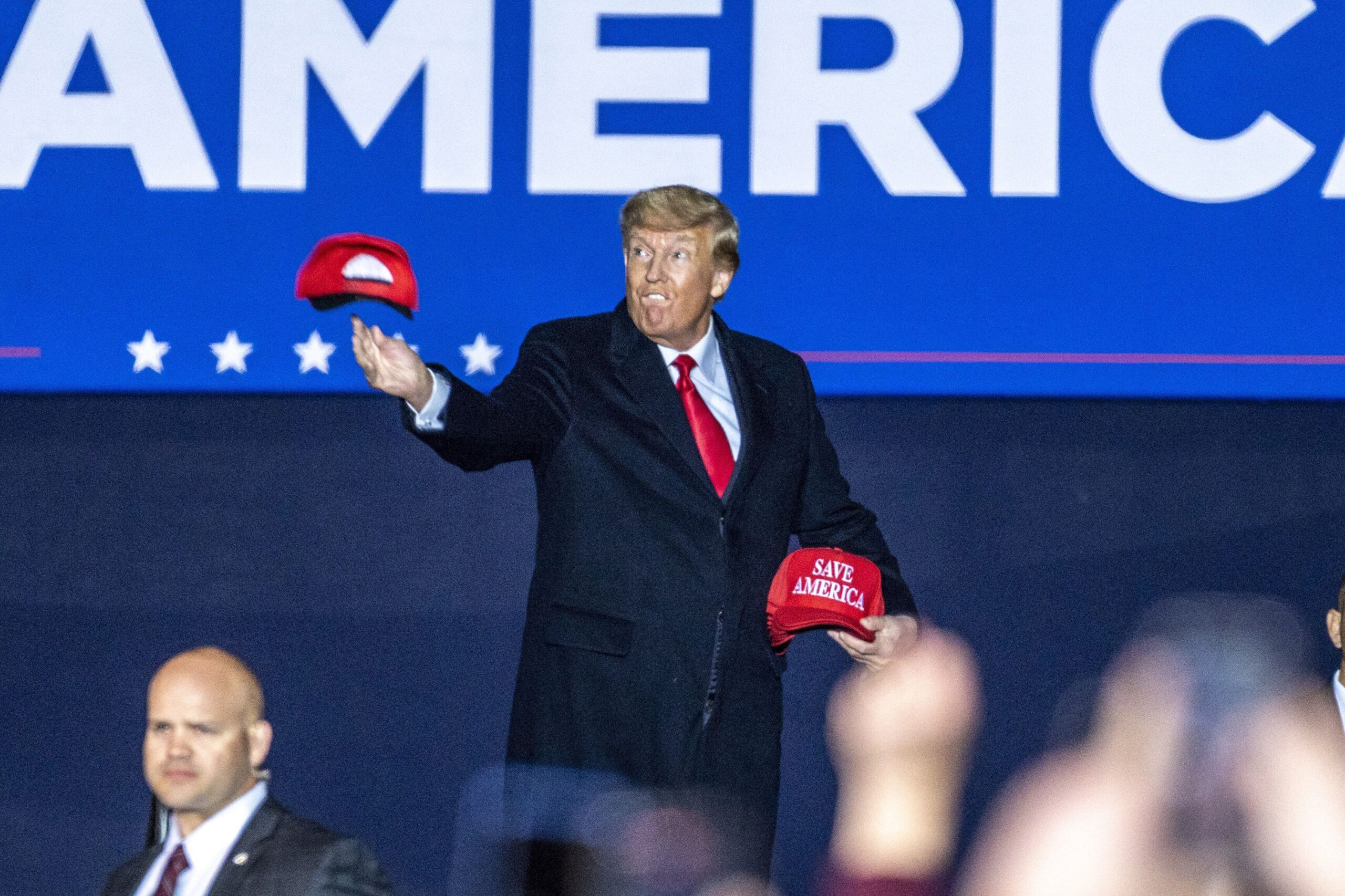 Trump își lansează rețeaua de socializare: ”Primii patrioţi vor salva ...