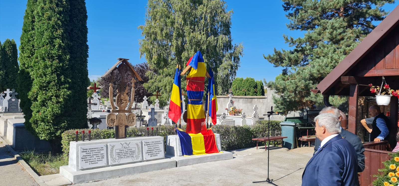 Monument dedicat "eroilor" fostei Securități, dezvelit la Pitești ...