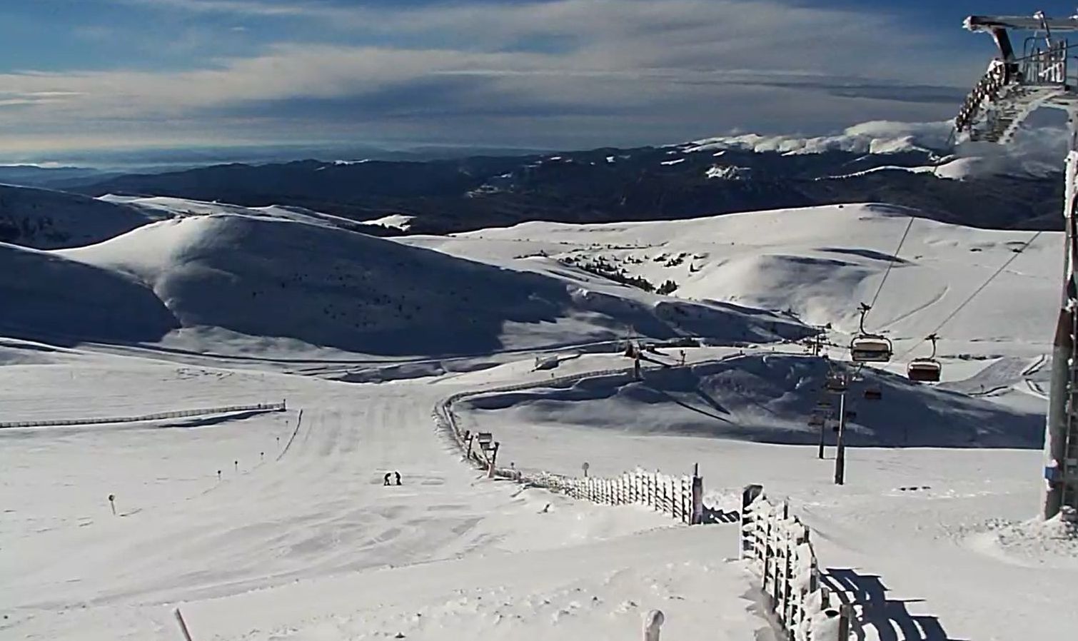 Zăpadă de peste 1 metru pe pârtiile din Sinaia. Condiții bune de schiat ...