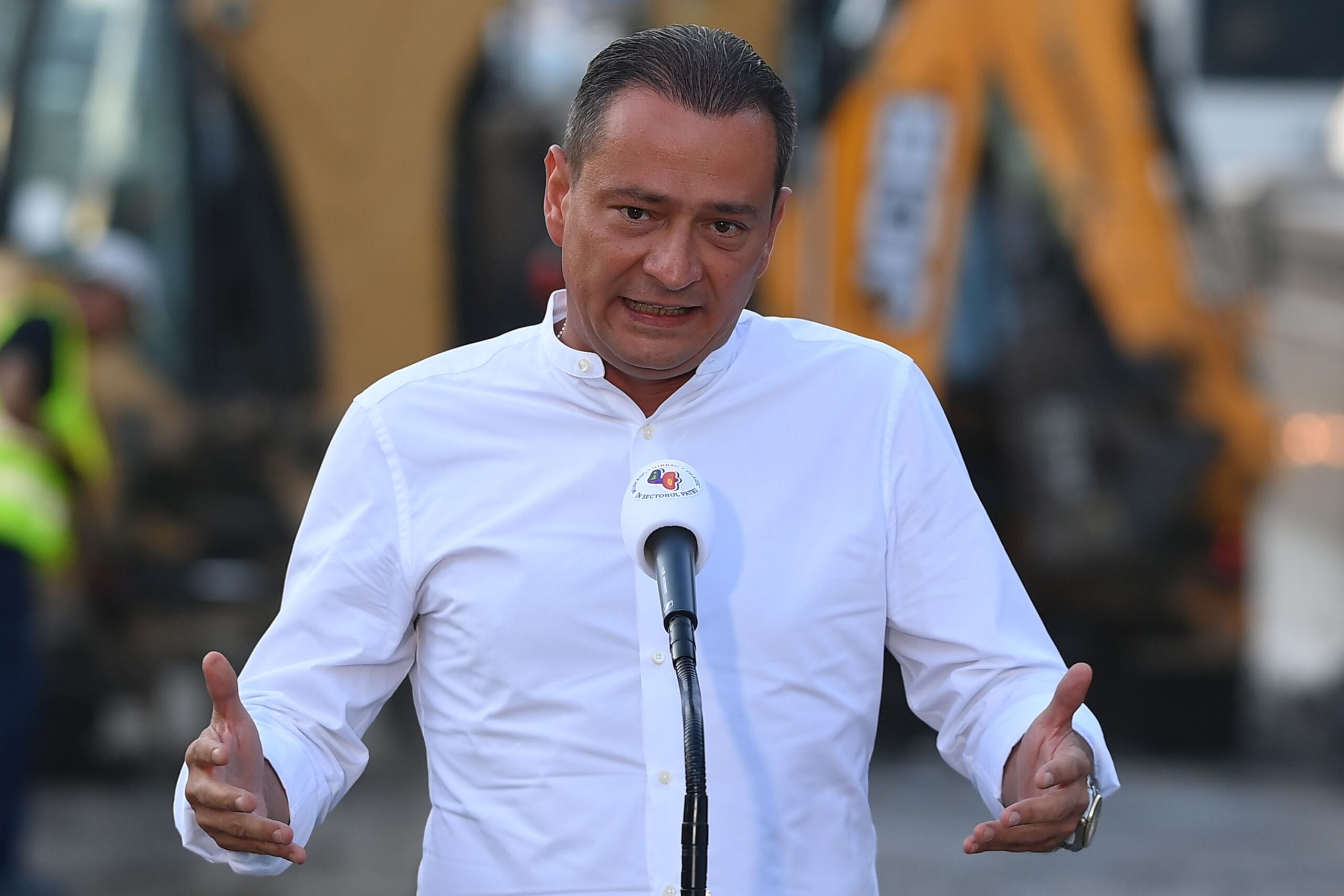 Planșeul Unirii - pericol mortal pentru șoferi și pietoni, susține ...