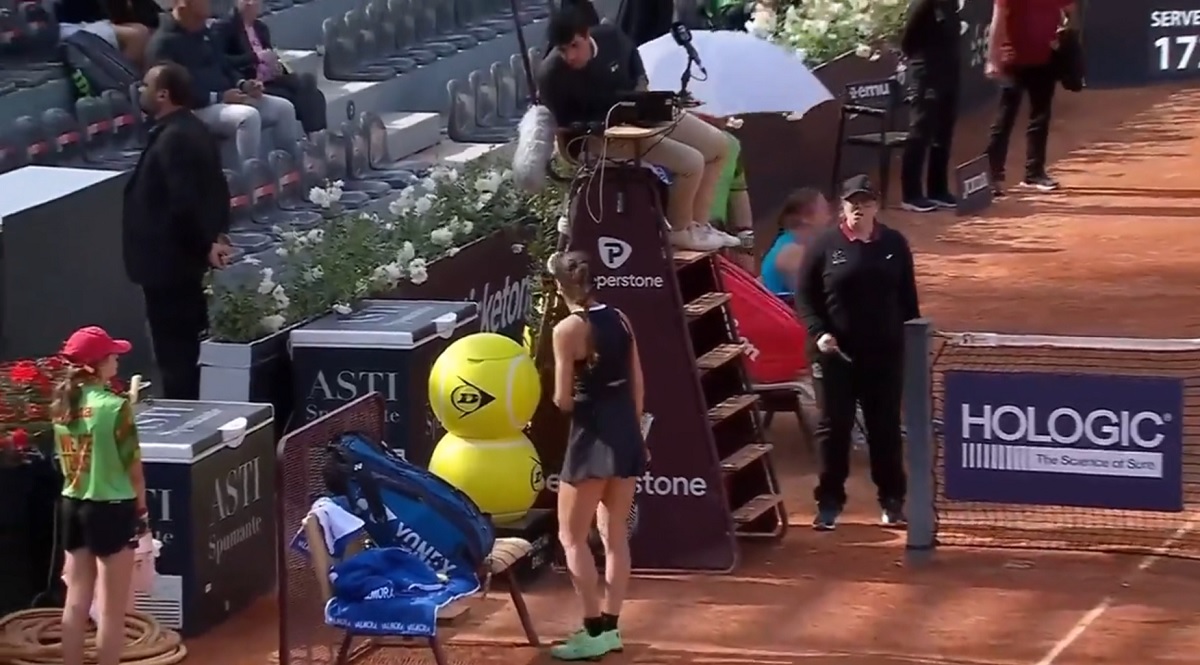 Sorana Cîrstea, gest neașteptat în timpul meciului cu Jelena Ostapenko ...