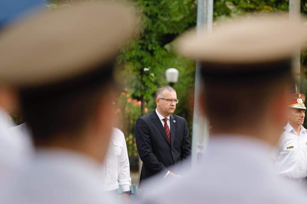 Prefectul din Buzău vrea „o armată civică” pentru a controla permanent ...