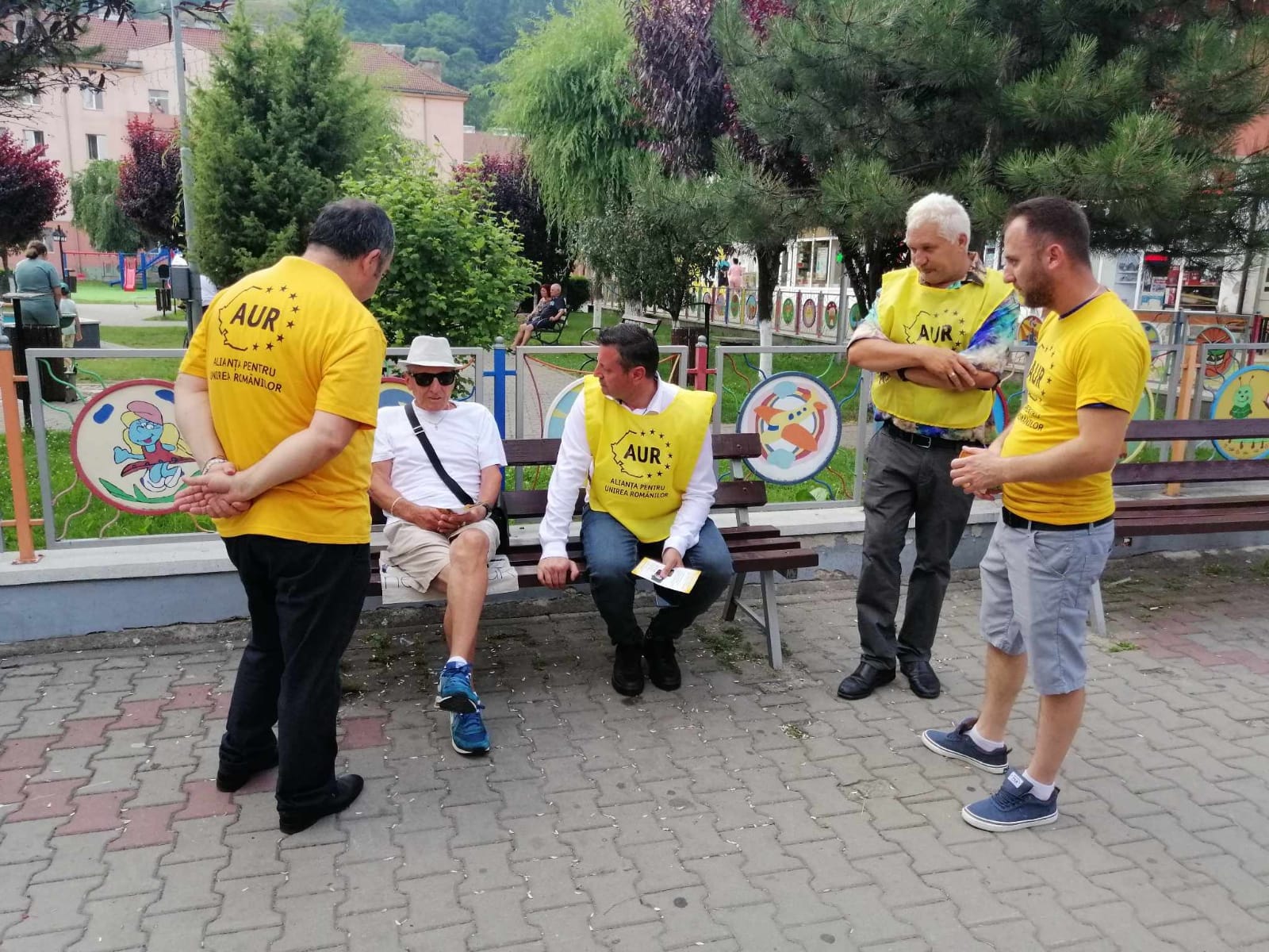 Pe cine vrea să trimită AUR în Parlamentul European. Lista va fi ...