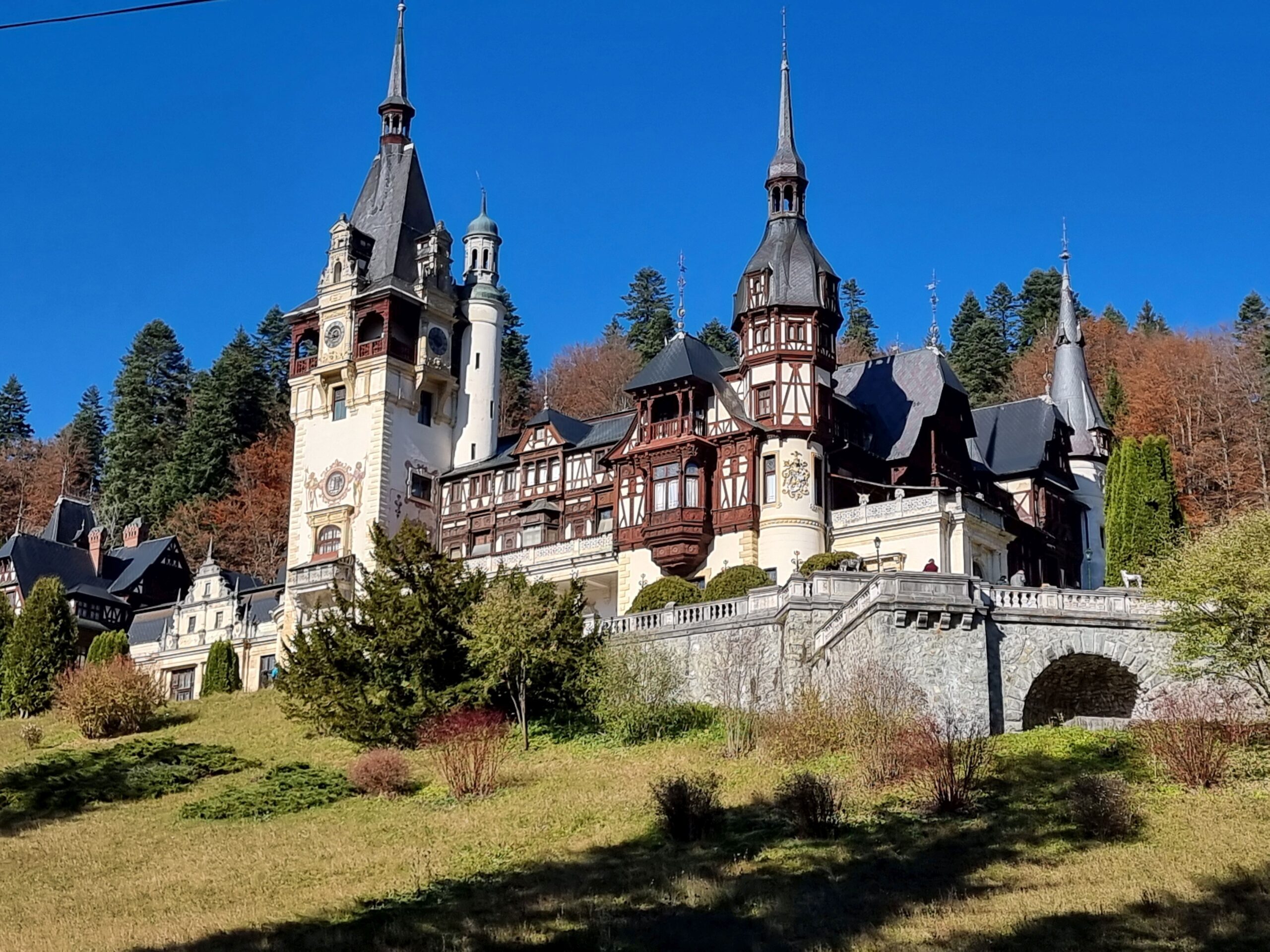 The most visited historical monuments in Romania limit the number of ...