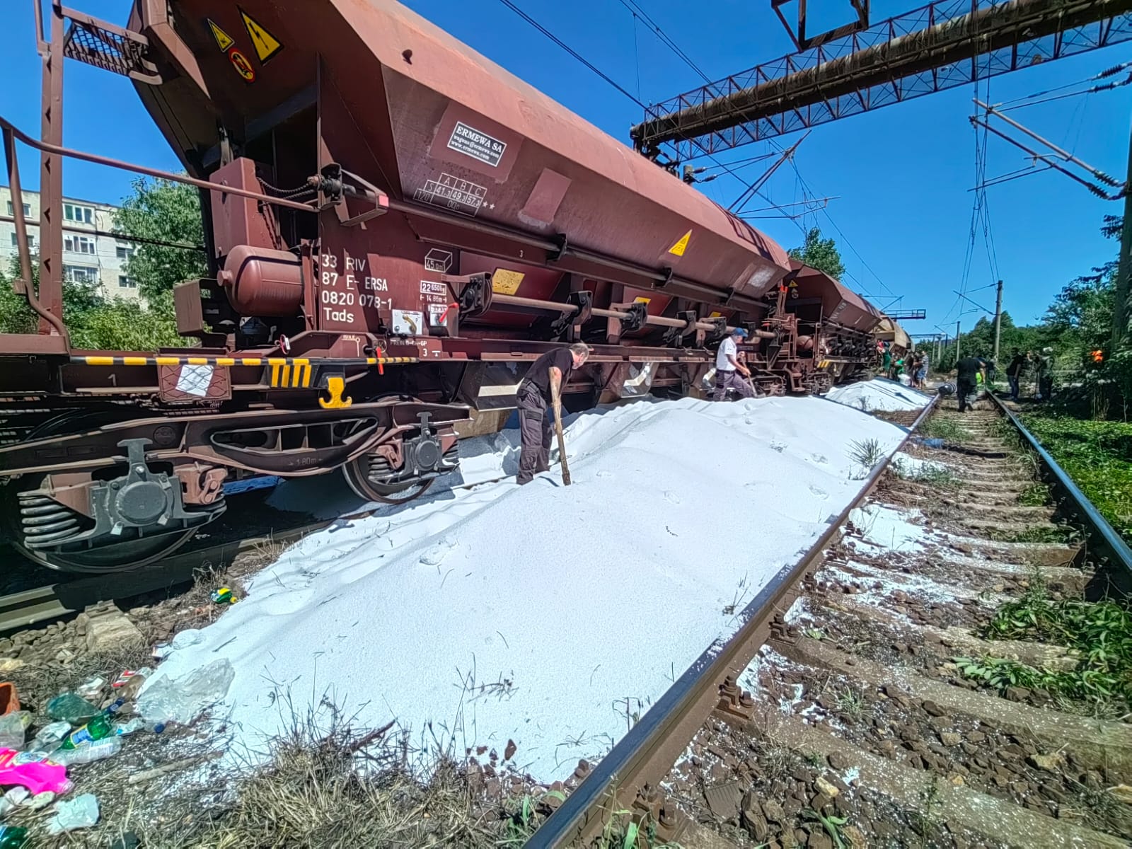 Posibil act de sabotaj asupra unui tren plin cu uree. Ar fi fost atacat ...