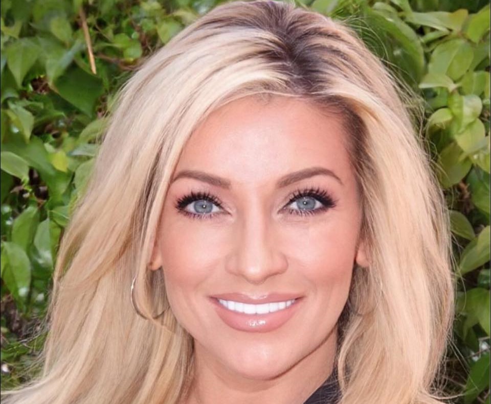 O româncă vrea să fie primar în Las Vegas: Cine este Irina Hansen ...