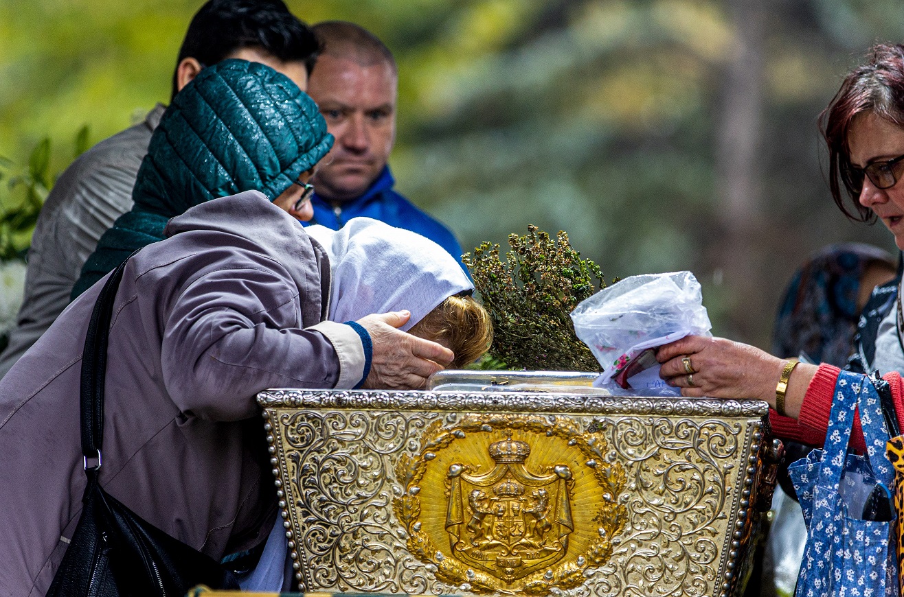 Românii sunt cel mai credincios popor din Europa, religia pierde teren ...