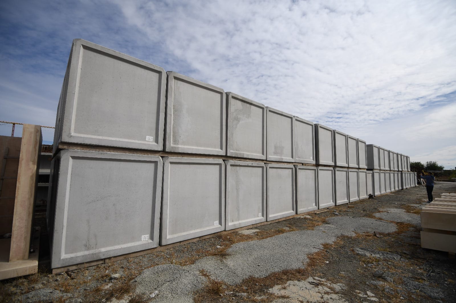 Ciucu începe azi montarea ghenelor îngropate din București - spotmedia.ro