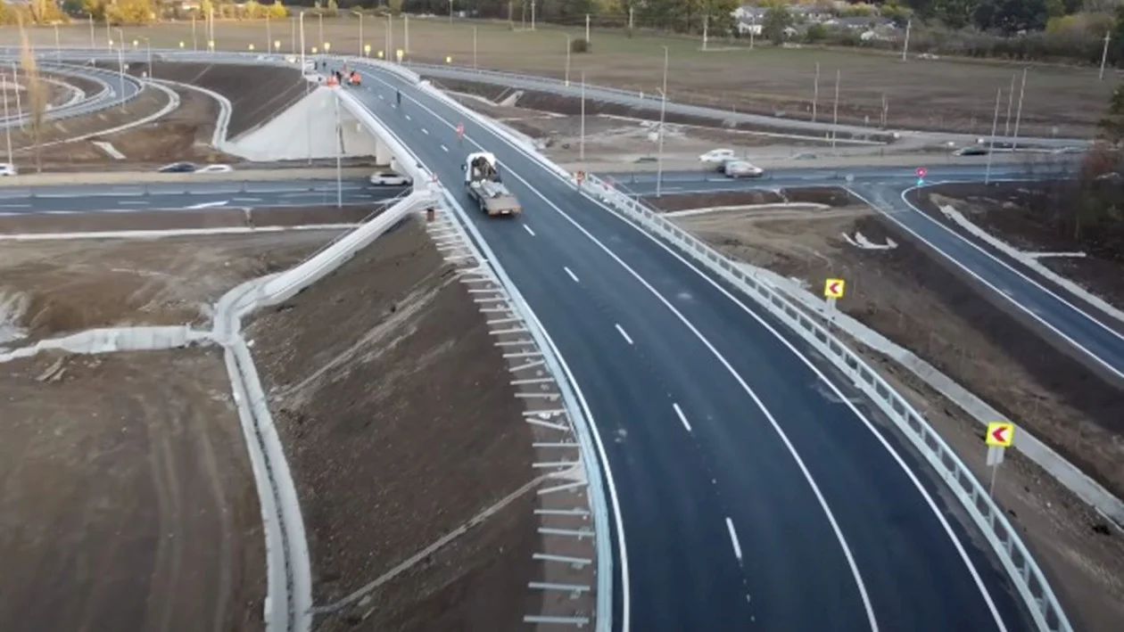 ”Cadou” de 1 Decembrie de la autorități? Vom putea circula în sfârșit pe A0, autostrada care ...