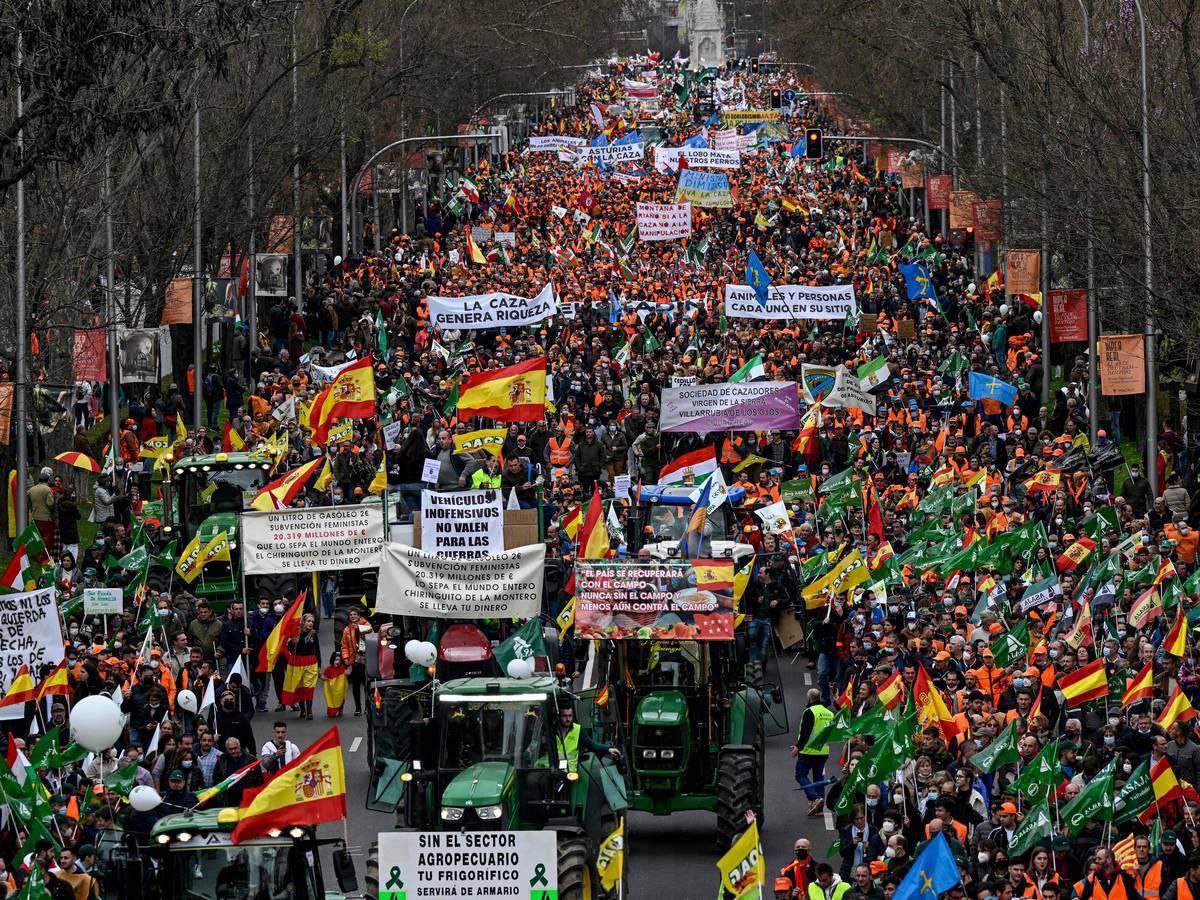 Și agricultorii spanioli ies în stradă. Amenință cu proteste în toată ...