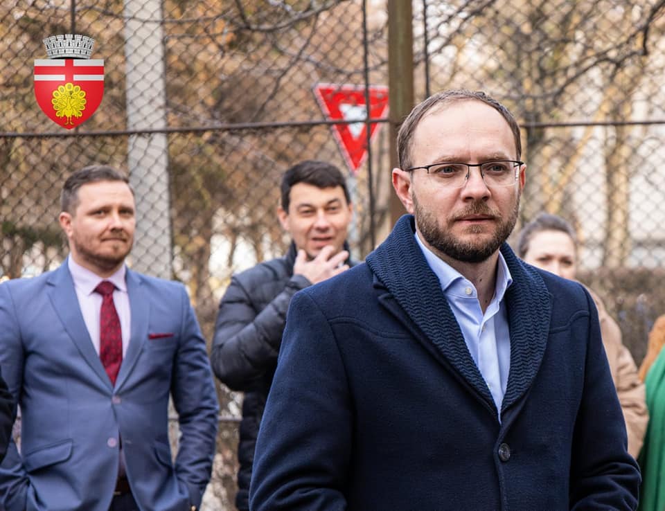 Primarul din Botoșani, denunțat la DNA de un șofer de TIR, soțul ...