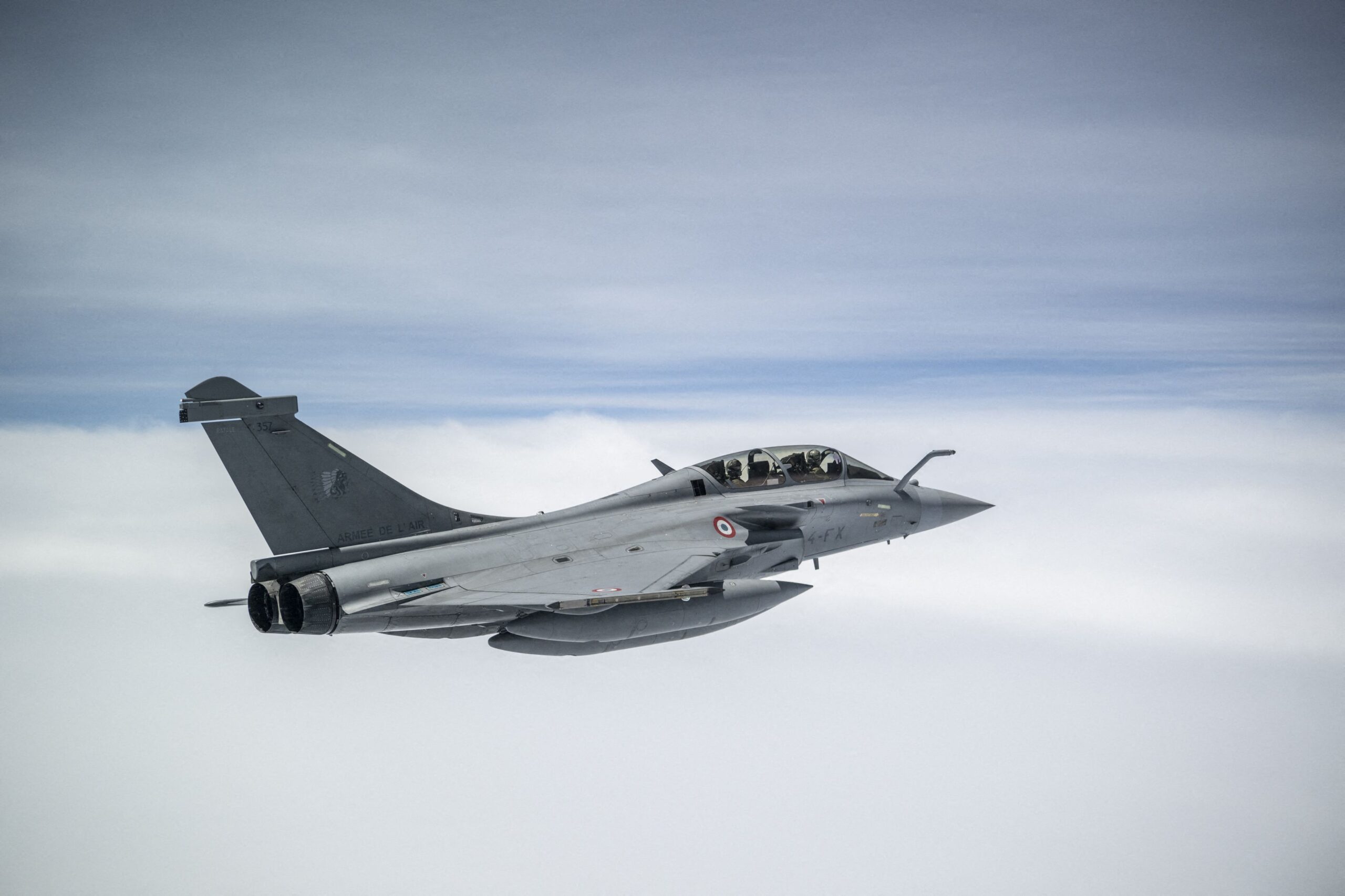 Rusia a interceptat trei avioane militare franceze deasupra Mării Negre ...