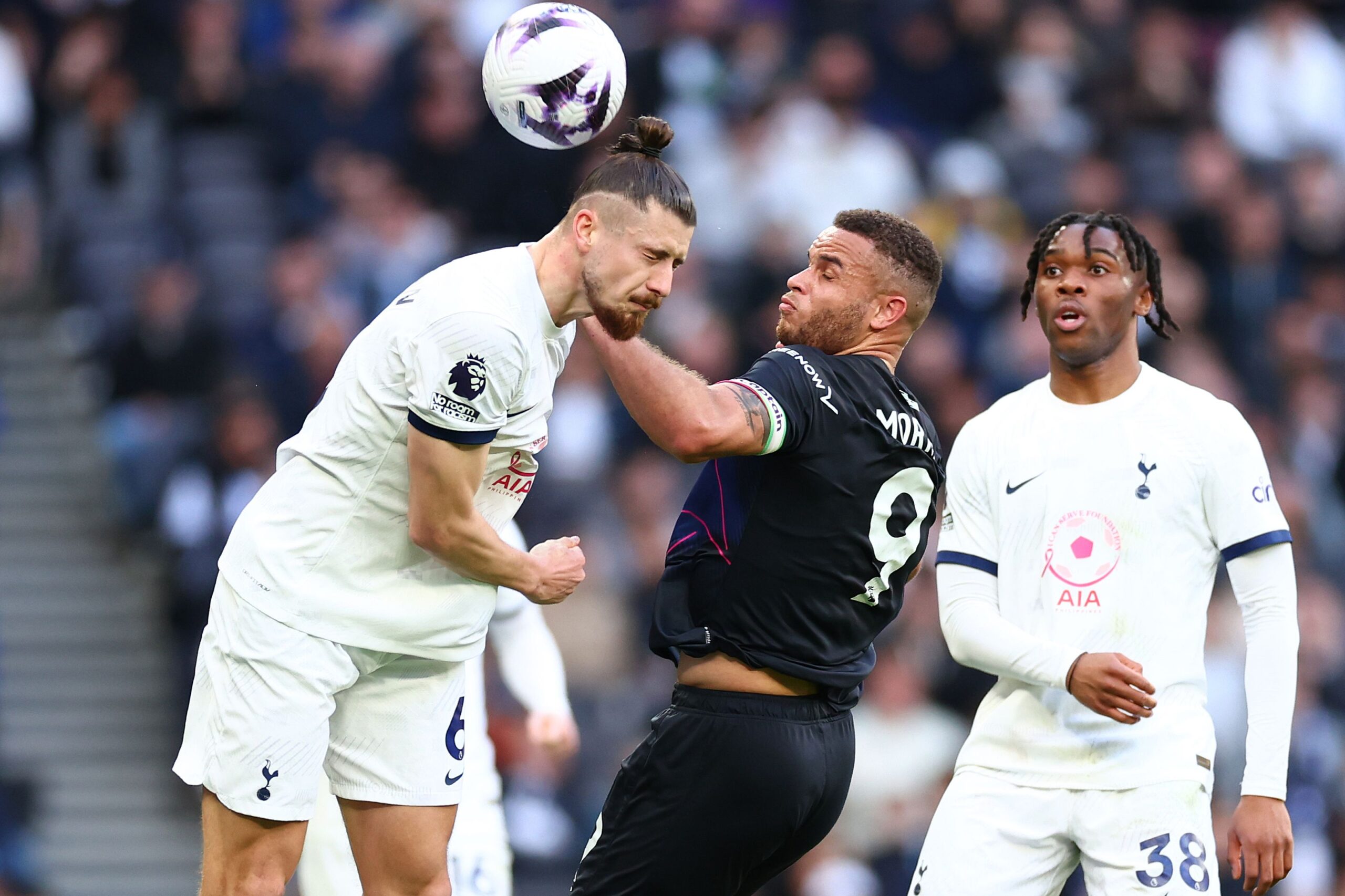 Radu Drăgușin won over his Tottenham coach after the resounding victory ...