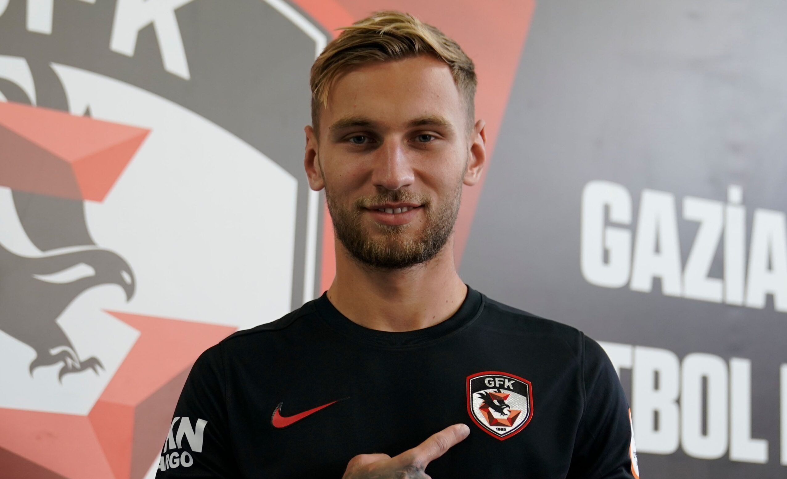 "Oferta importantă" primită de Denis Drăguș: "Gigantul îl transferă ...
