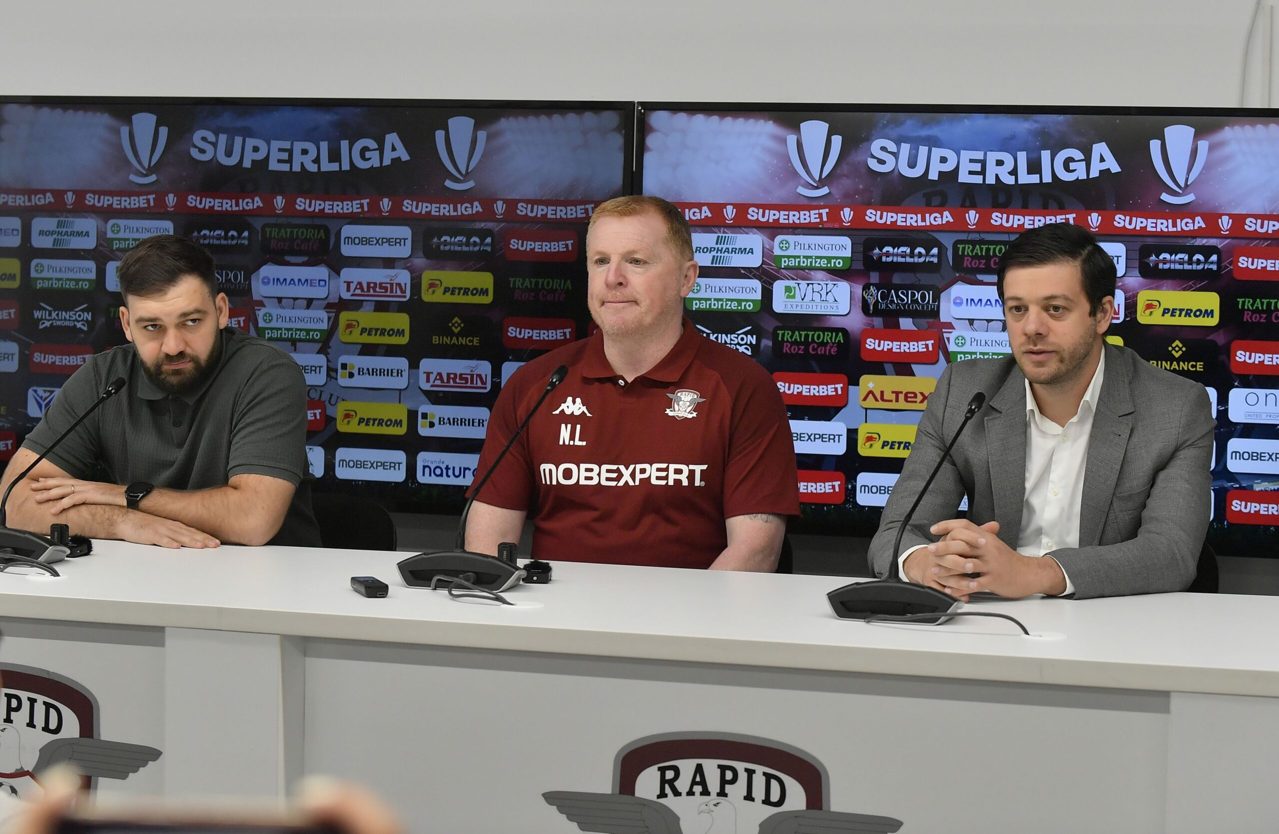 Noul antrenor al Rapidului dezvăluie în presa scoțiană mutările cheie la care se gândește pentru ...