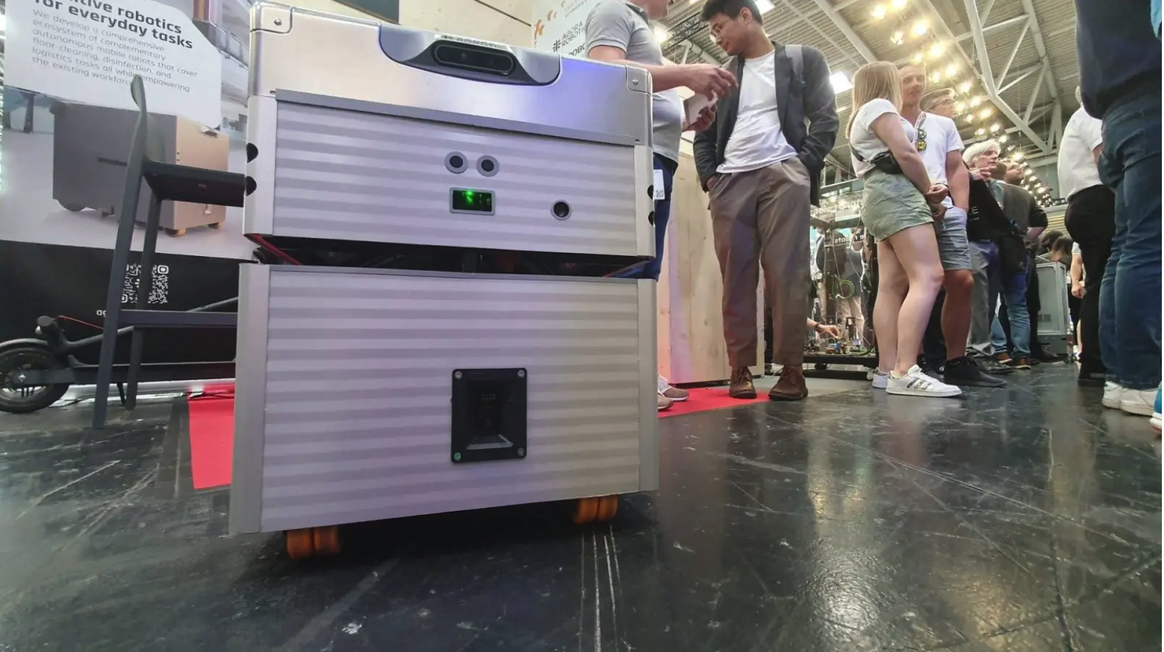 Primul robot autonom de curățenie, dezvoltat și produs în România ...