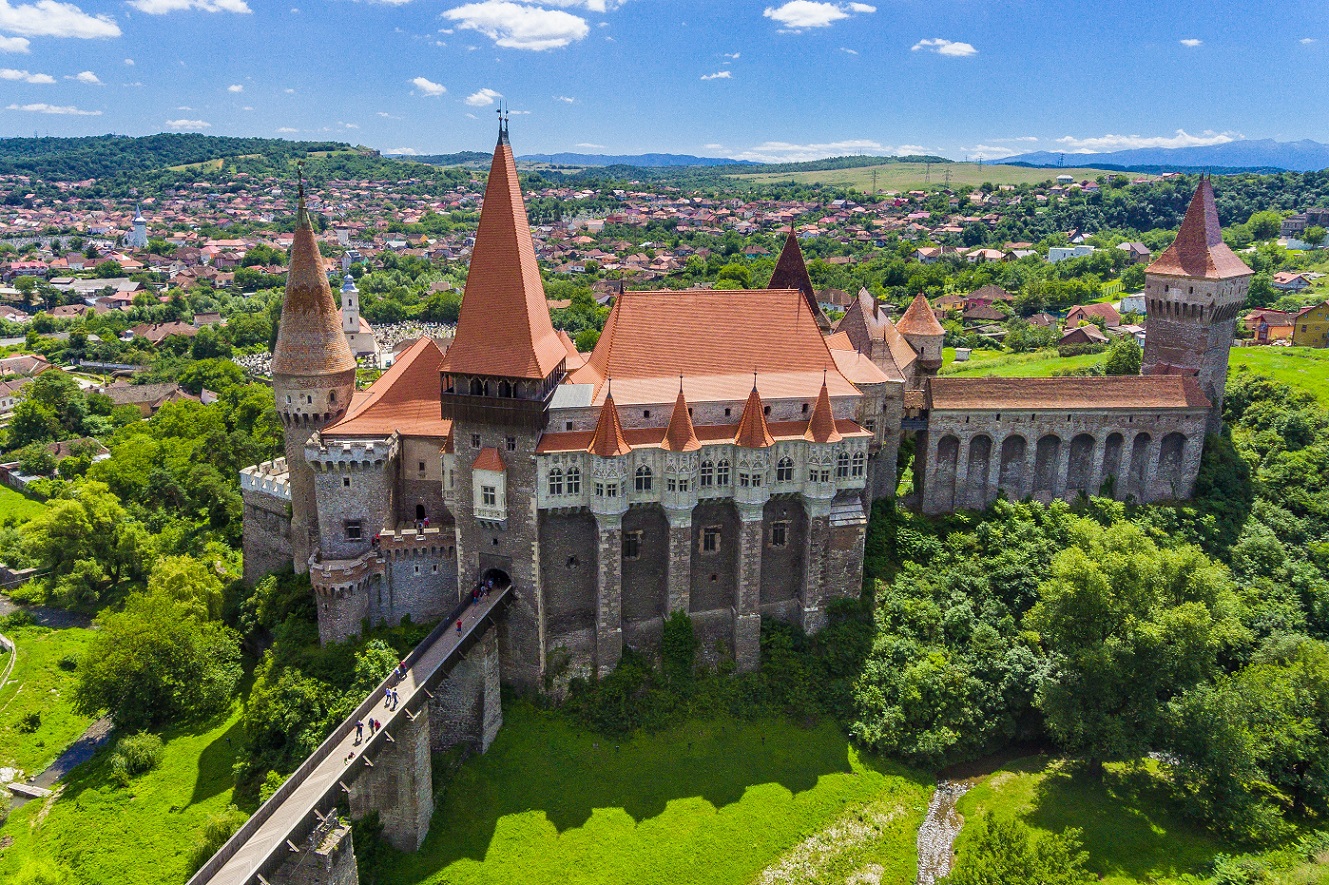 Castelul Corvinilor sau al Huniazilor - informații inedite și mistere ...