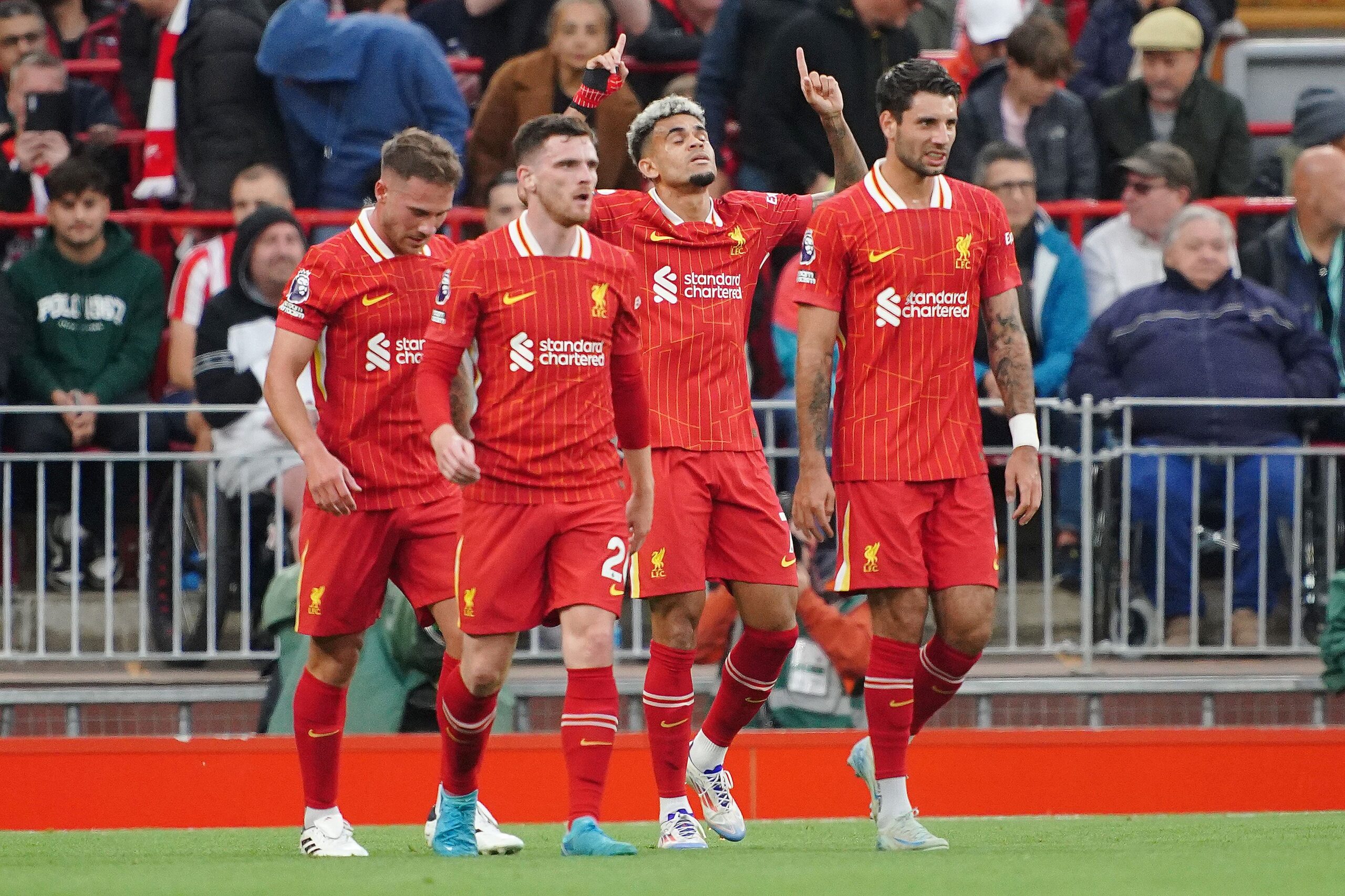 Liverpool a distrus-o pe Manchester United în marele derbi al Angliei ...