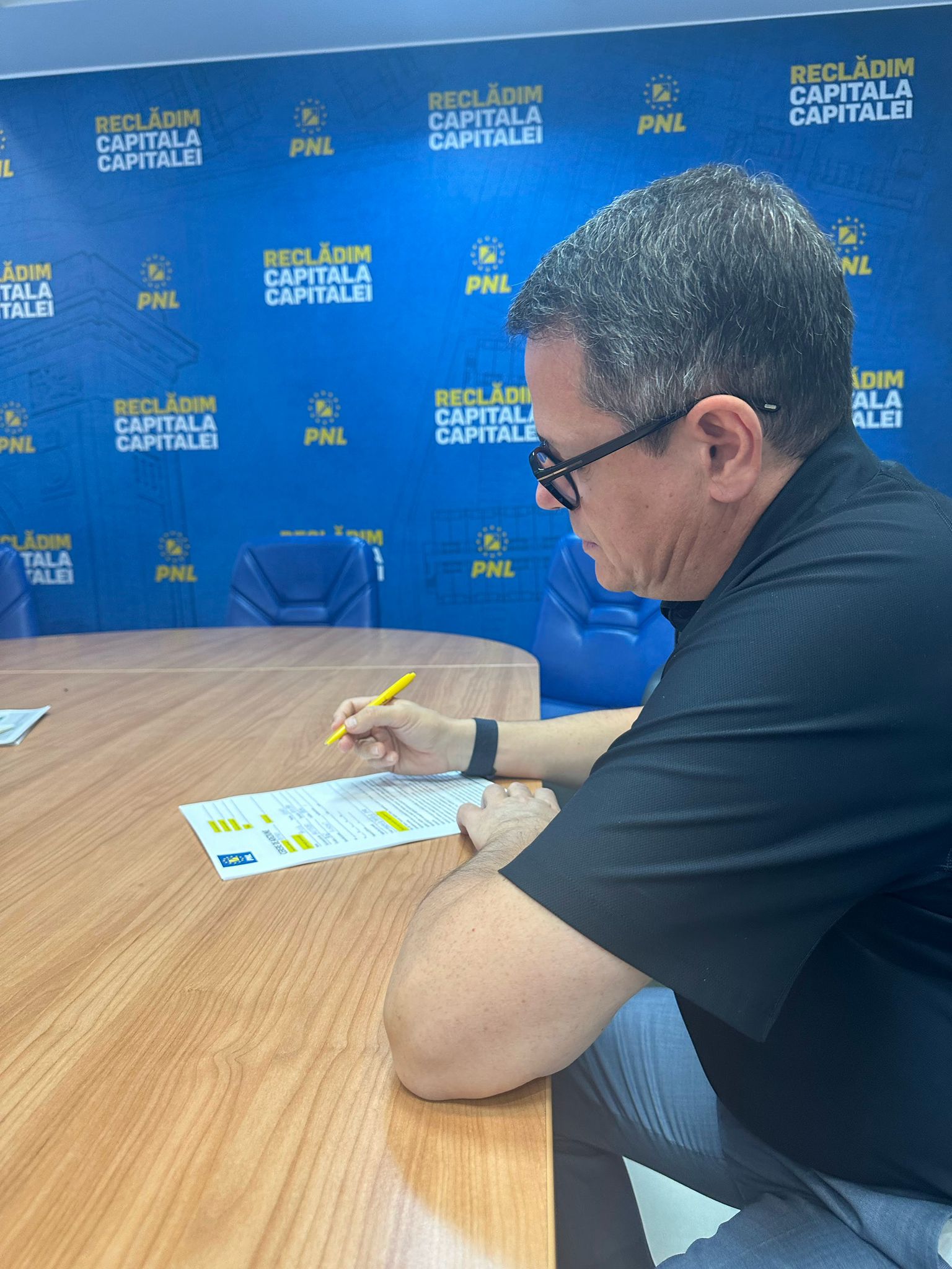 Fostul șef al SRI Eduard Hellvig revine în PNL - spotmedia.ro