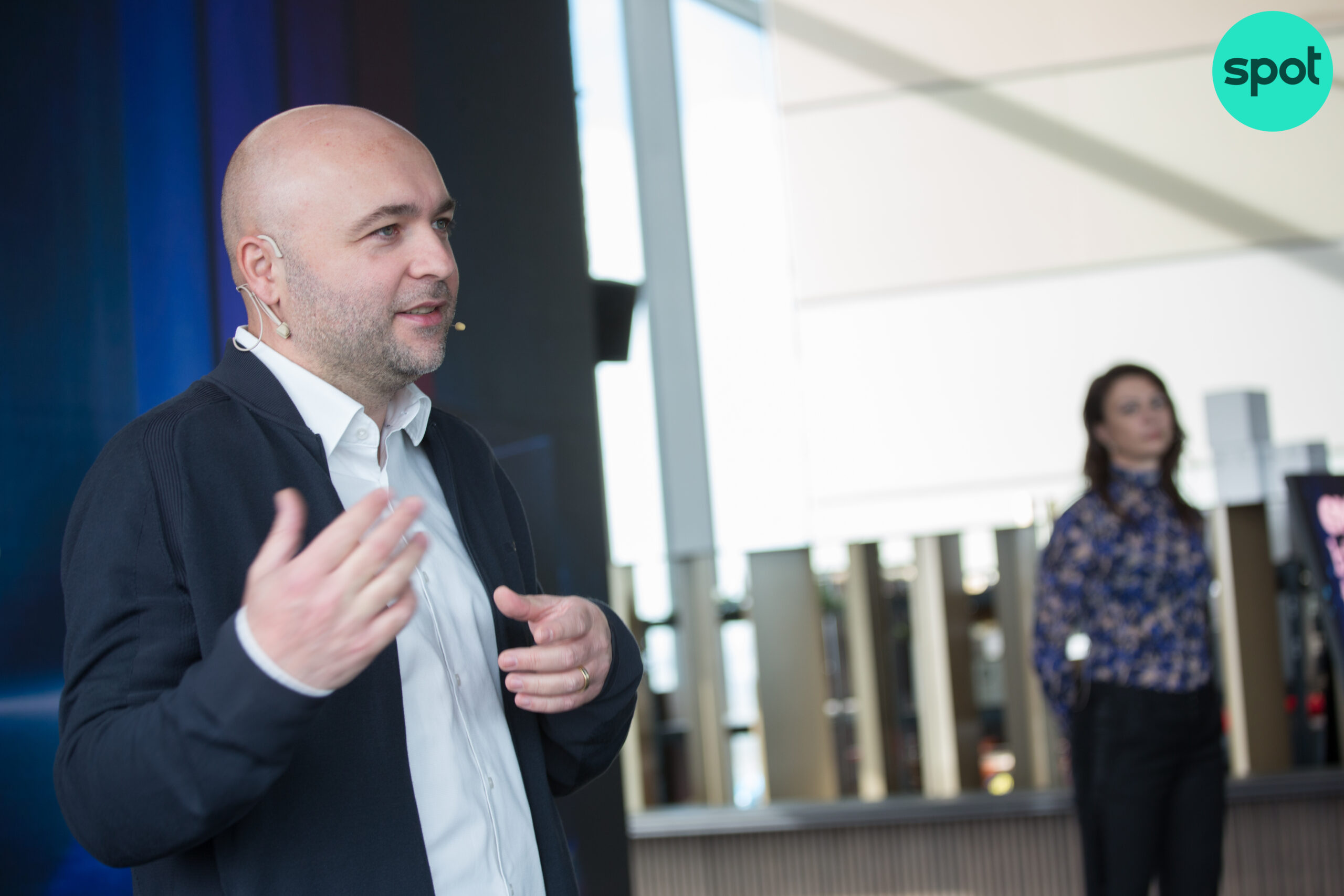 Ce a pregătit eMAG pentru Black Friday: Pe 8 noiembrie, 1,5 milioane de ...