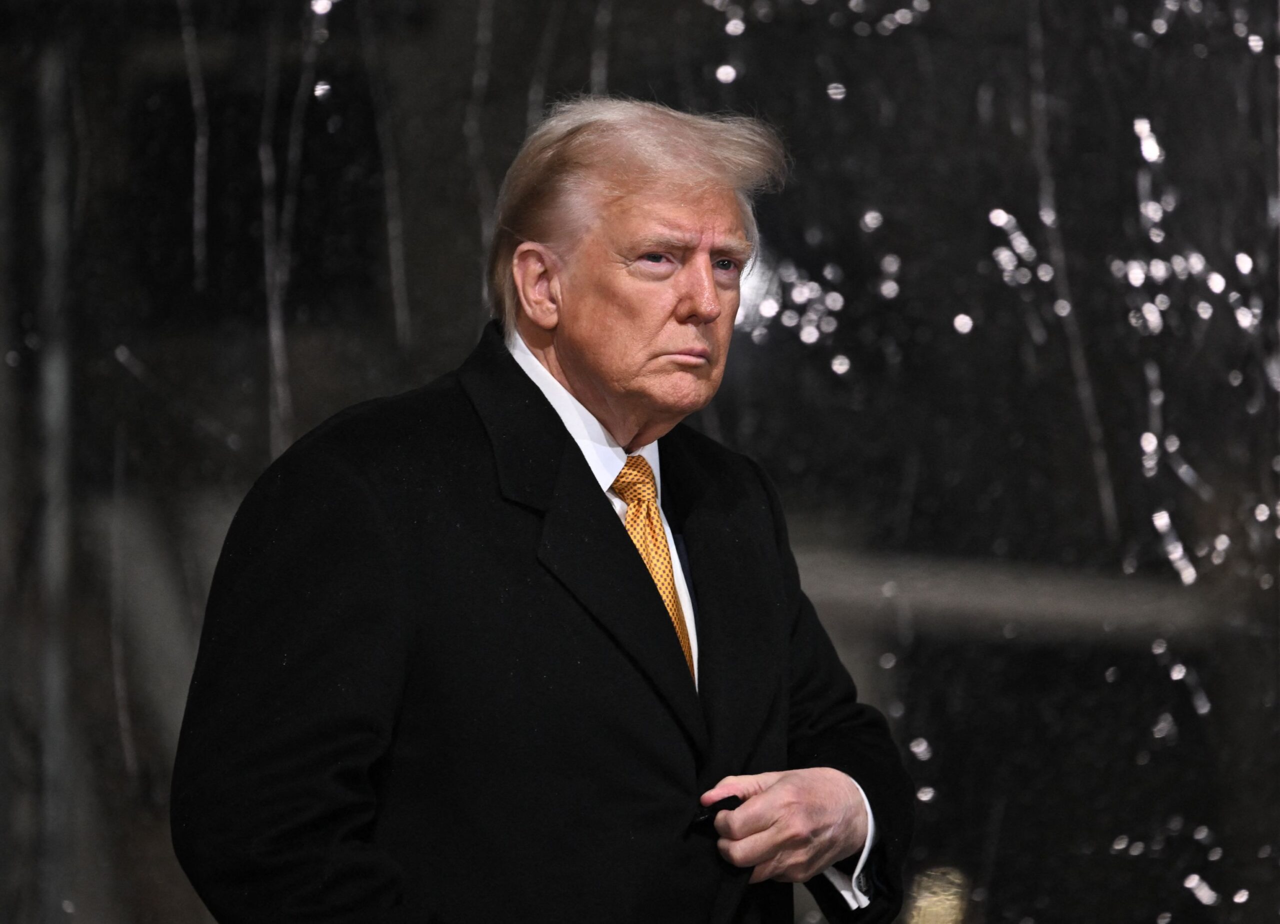 Rețeaua din spatele lui Georgescu încearcă să obțină susținerea lui ...