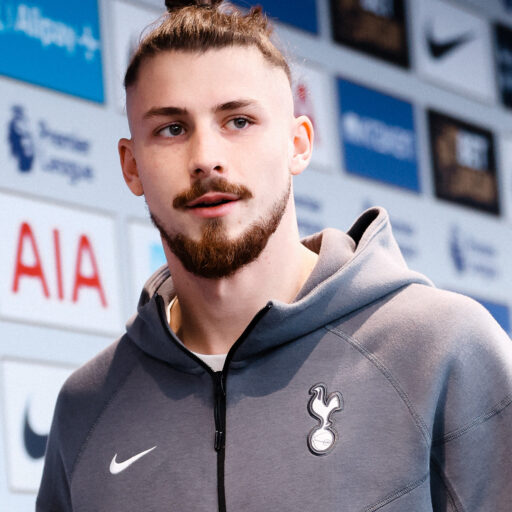 Radu Drăgușin și Tottenham s-au salvat de la retrogradare în Premier ...