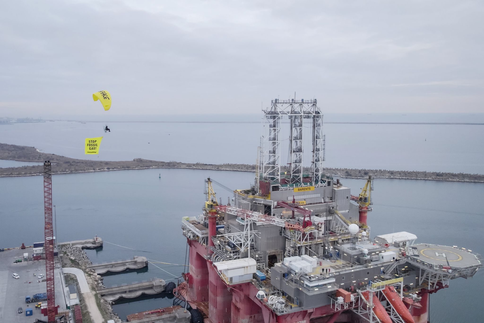 Greenpeace protest at the Neptun Deep drilling platform in the Black ...