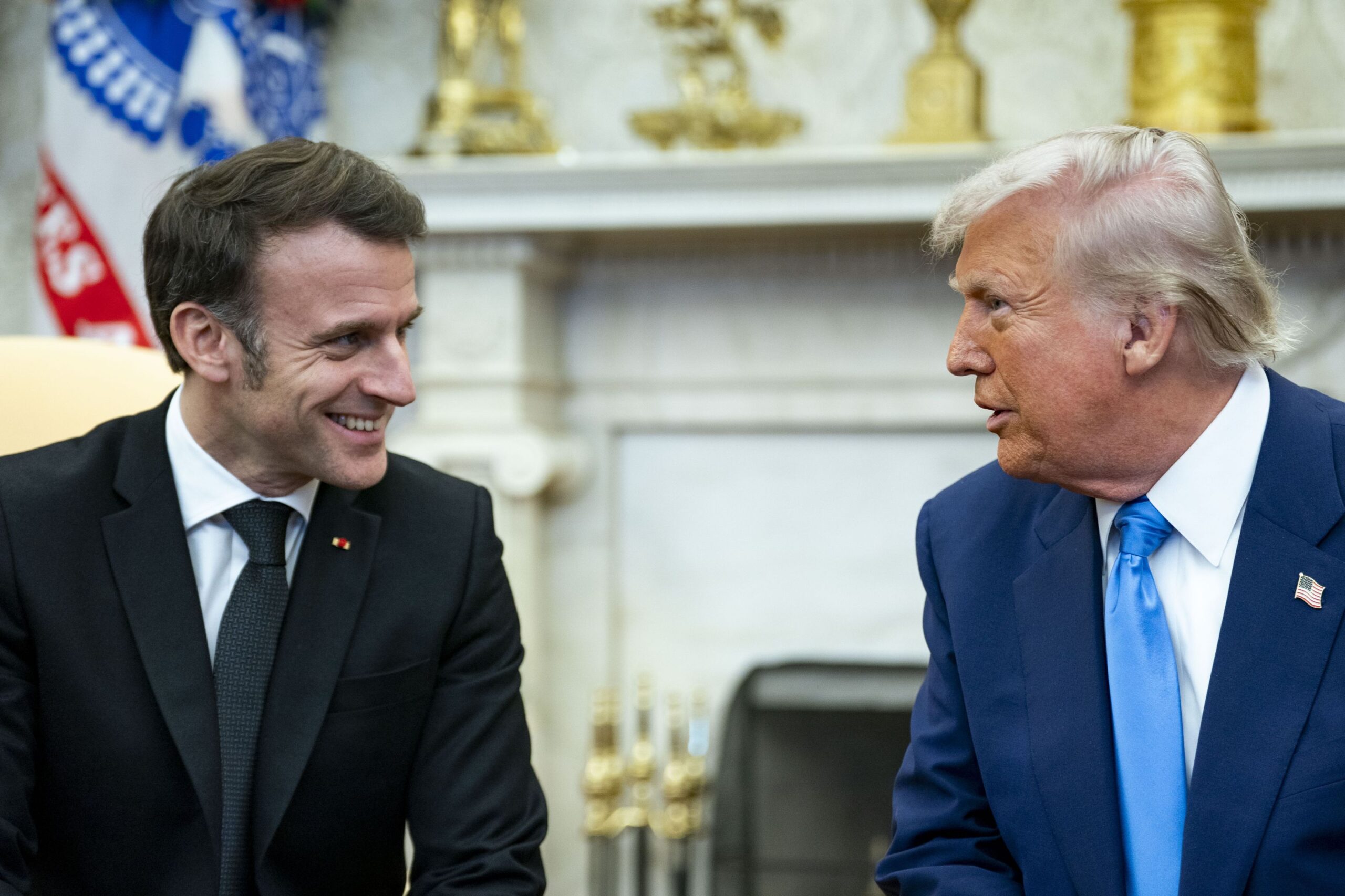 Ce i-a cerut Macron lui Trump pentru a preveni un nou atac al lui Putin ...
