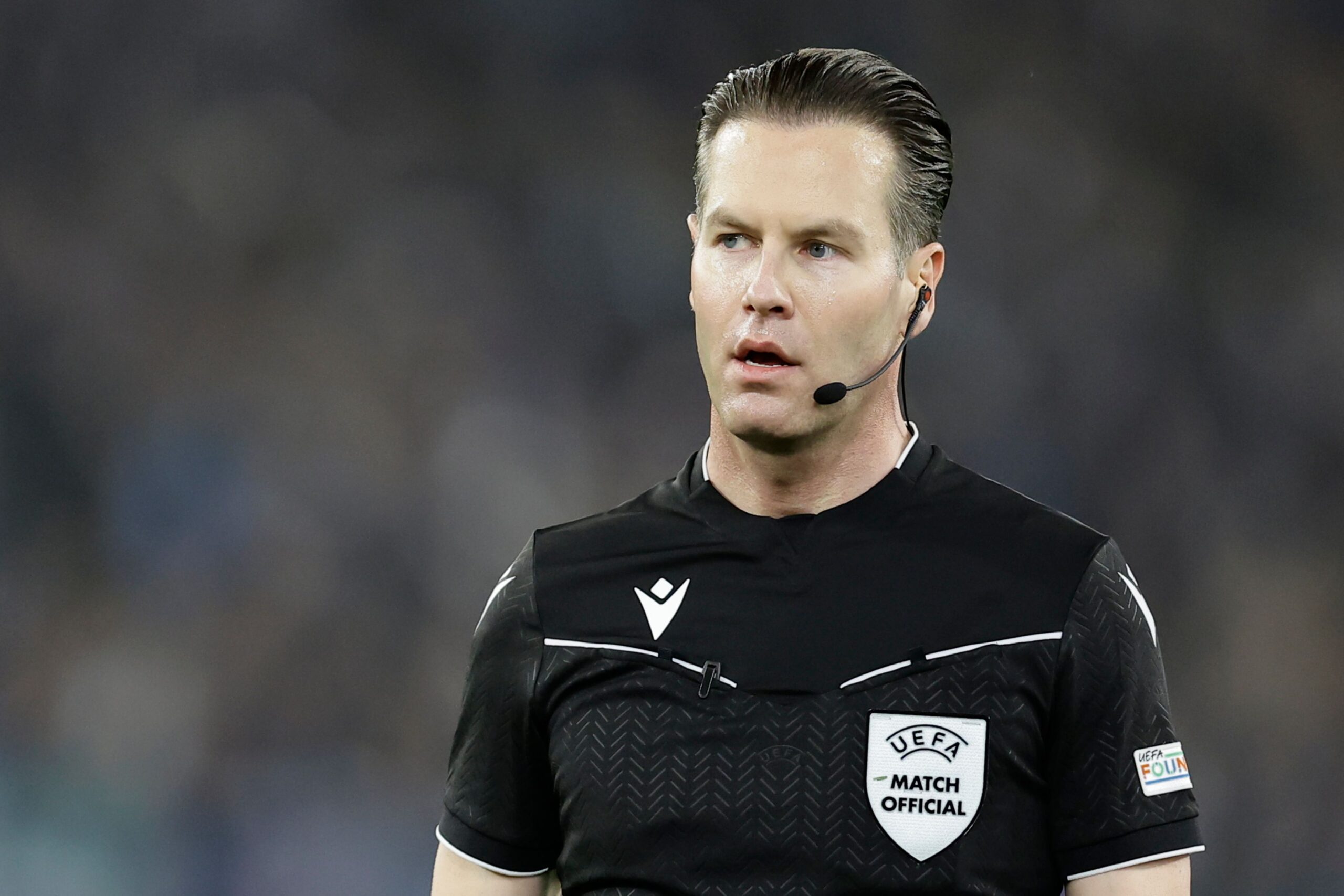 Danny Makkelie va arbitra meciul România - Bosnia, din preliminariile ...