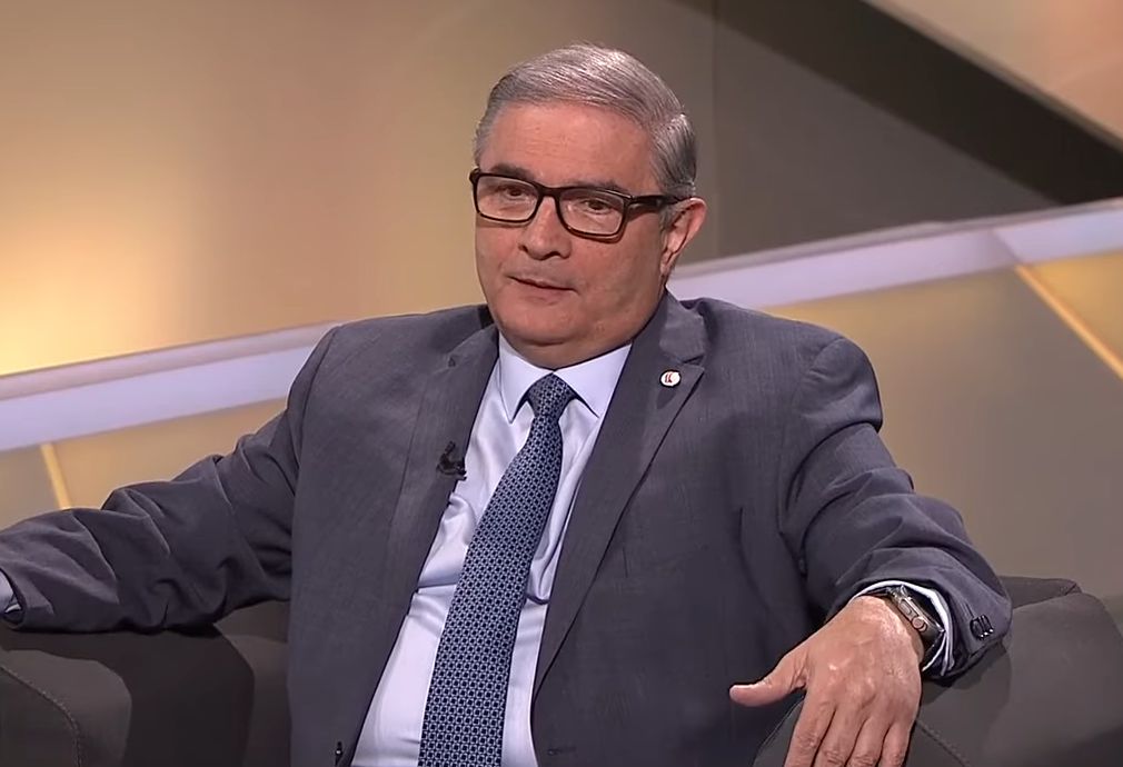 Silviu Predoiu: Nu știu dacă Iohannis a citit vreo notă de la SIE, nu ...