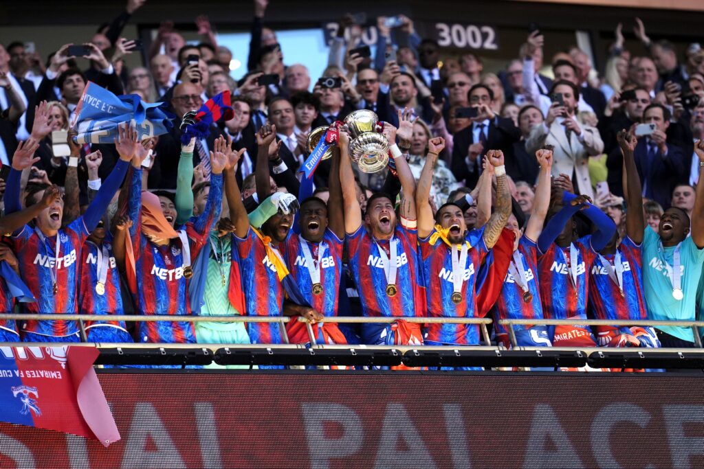 Crystal Palace a cucerit Cupa Angliei, primul trofeu din istoria sa ...