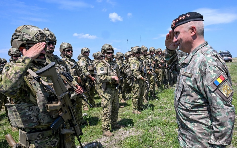 Nu, nu te cheamă nimeni la război. Nu te speria de F-16! MApN combate ...