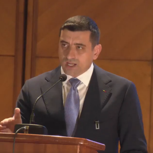 Simion fuge și de Micutzu, deși a fost primul care a confirmat prezența la dezbatere. Acum e în ...