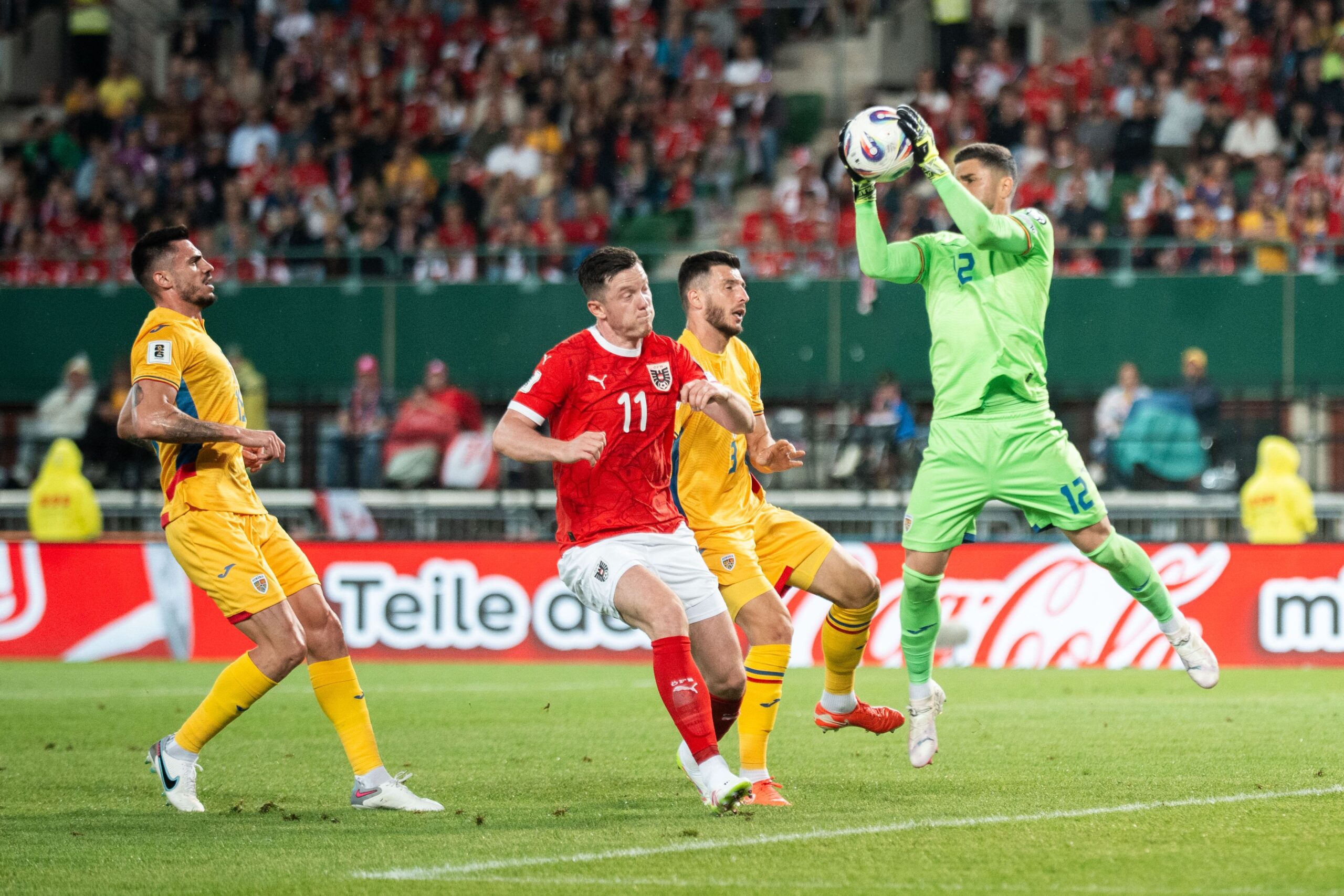 A headline from the Romanian national team in Vienna will depart for ...
