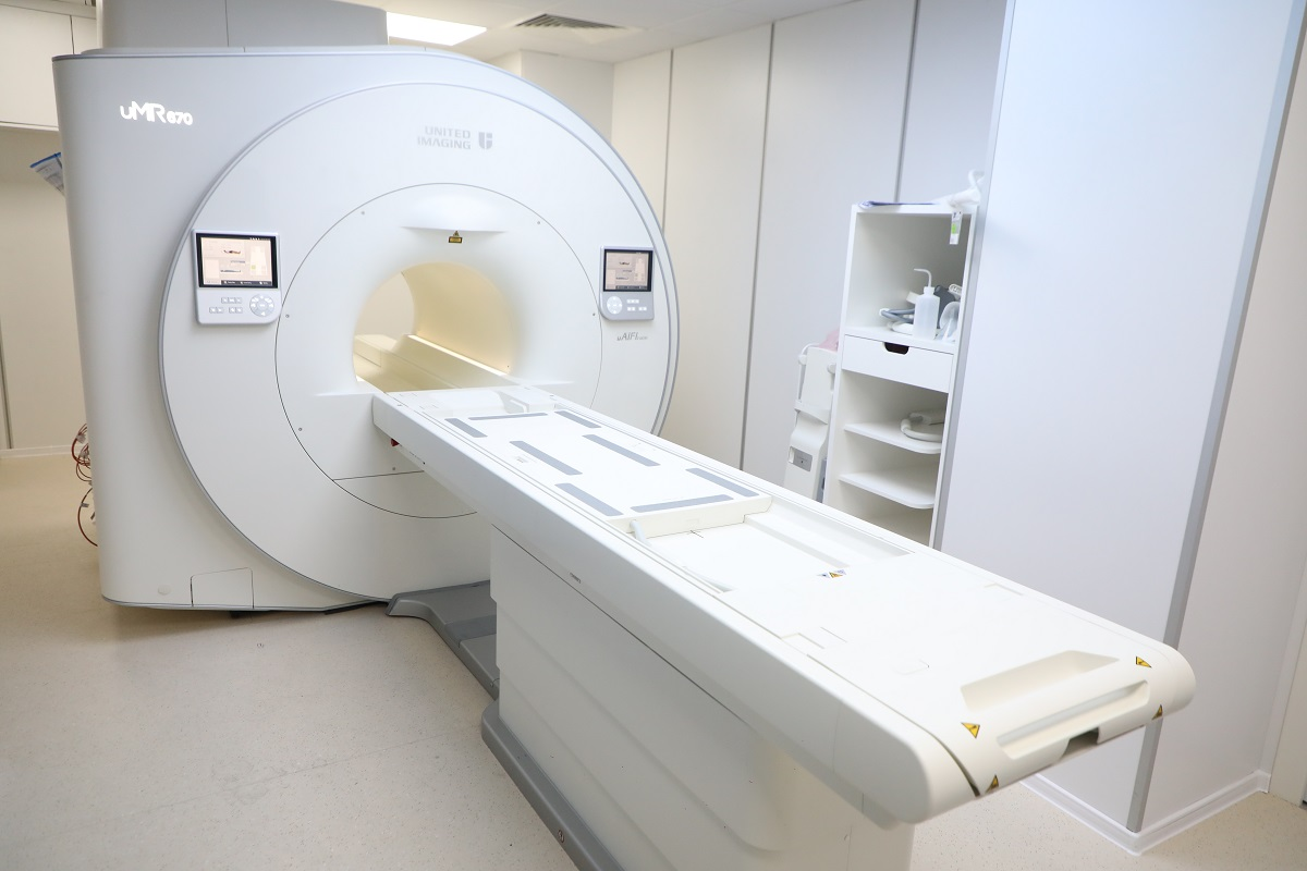 De ce uneori ți se recomandă o tomografie, alteori un RMN - Învață cum ...